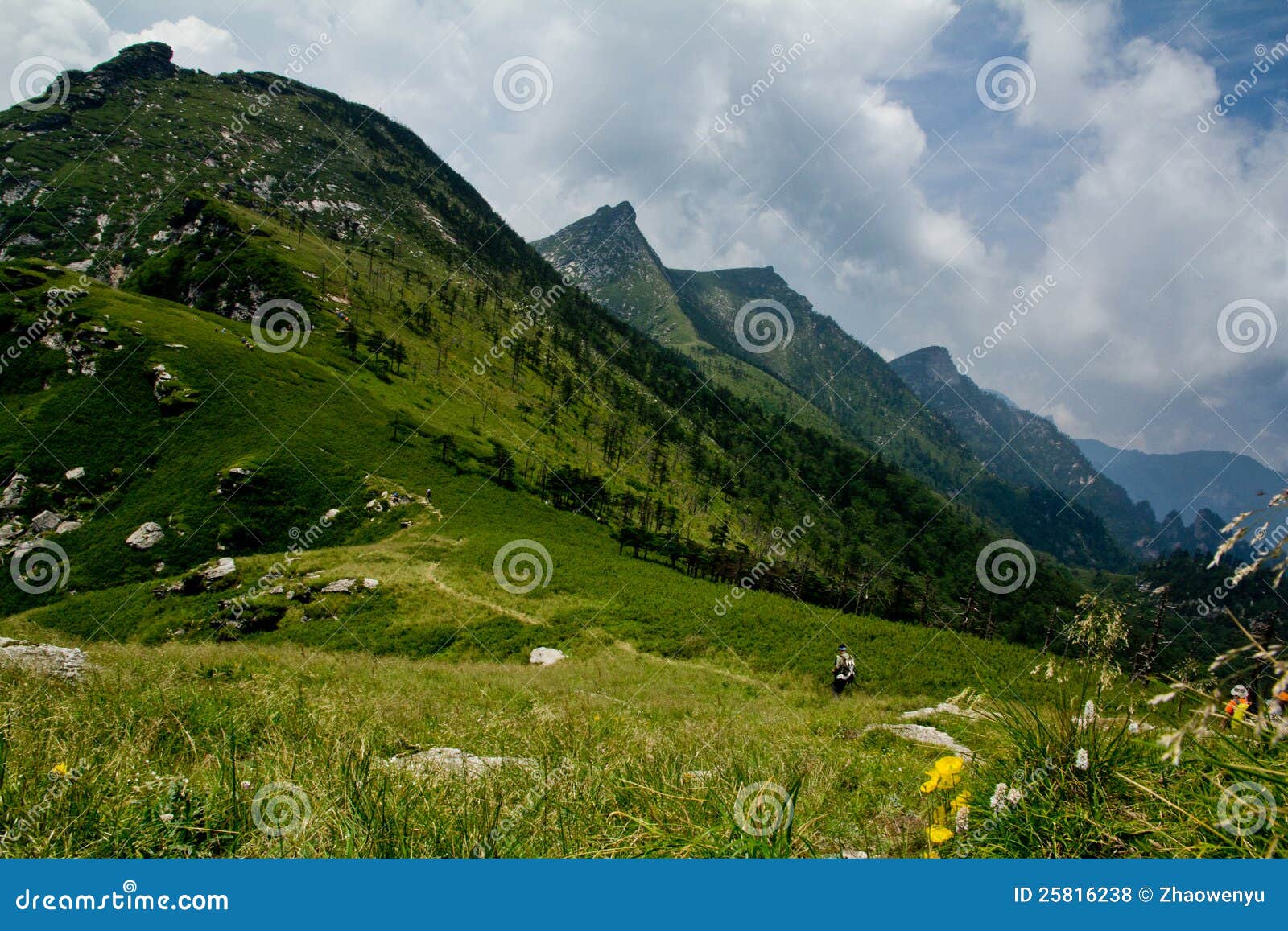 The Buckhorn Ridge of Qinling Mountain Stock Photo - Image of outdoor ...
