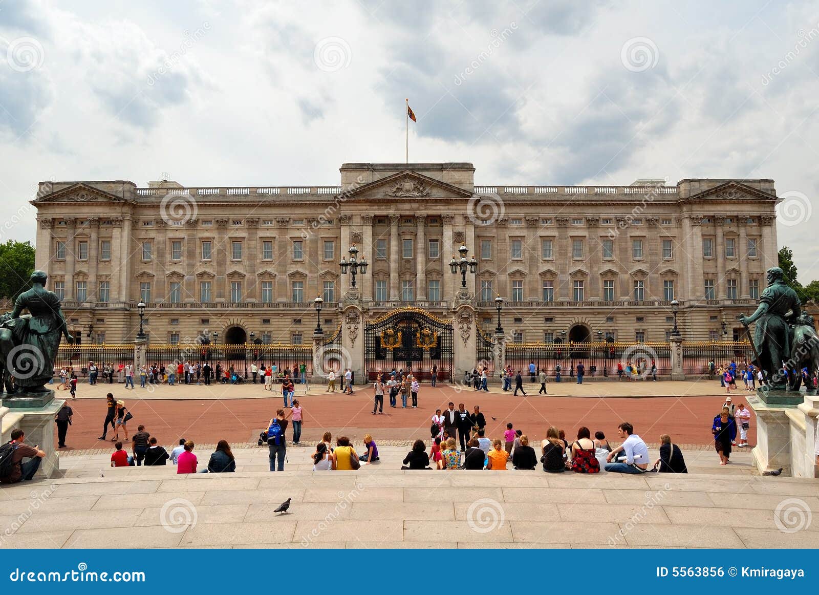Buckingham Palace editorial photo. Image of united, london - 5563856