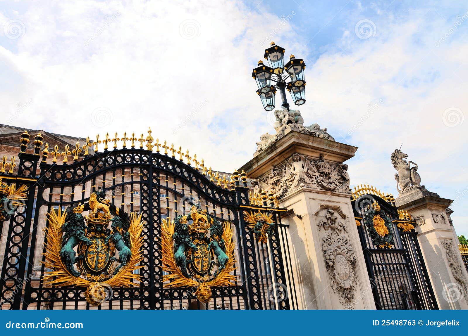 Buckingham Palace gate stock image. Image of entrance - 25498763