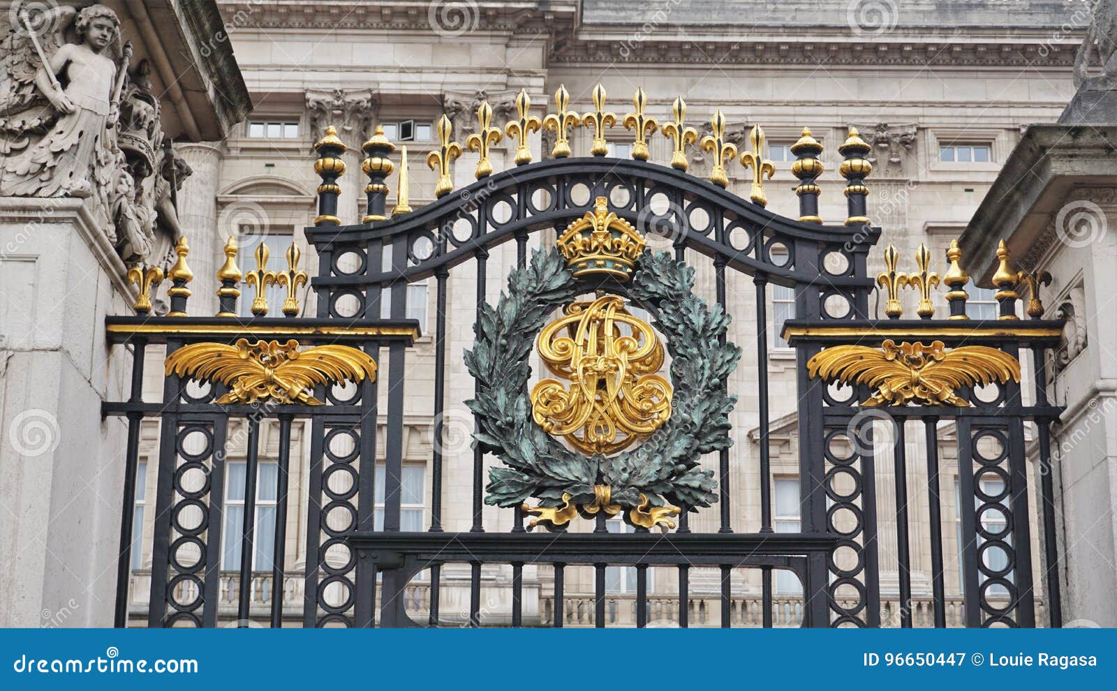 Buckingham Palace Gate stock image. Image of palace, royal - 96650447