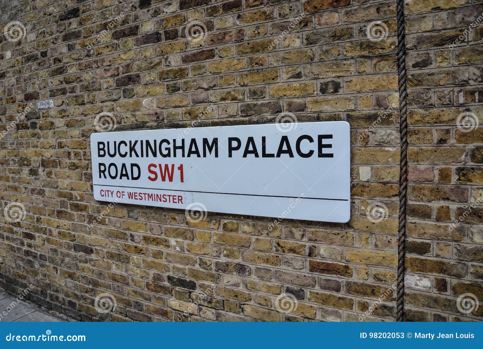 Buckingham Palace Sign editorial stock photo. Image of ancient - 98202053