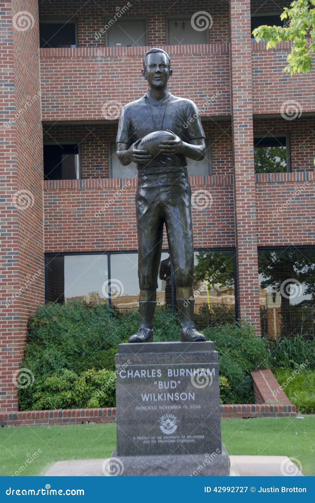 Bud Wilkinson editorial photography. Image of sports - 42992727