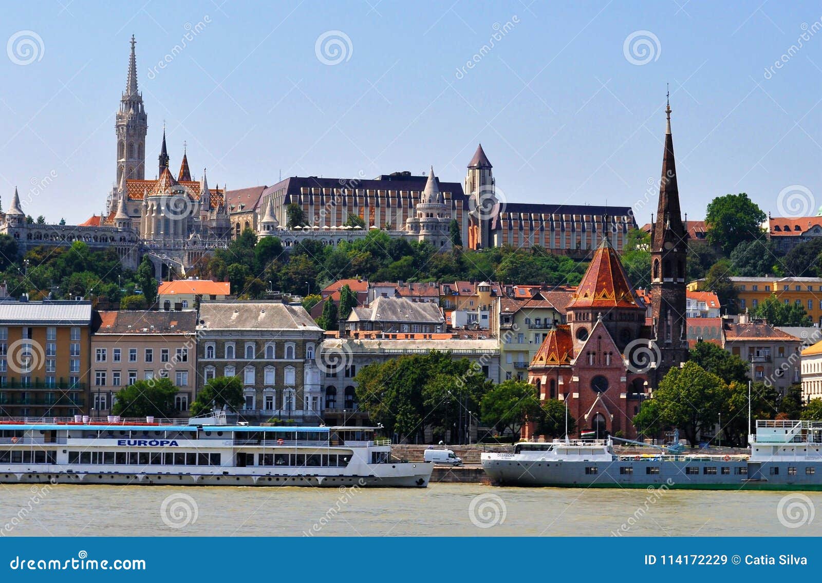 The Buda Castle the Danube River - Budapest Editorial Stock Image ...