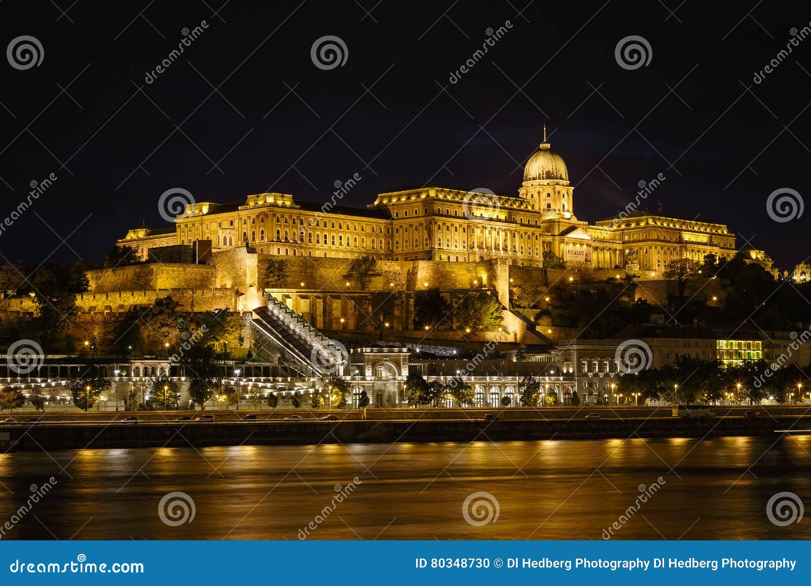 Buda Castle at night editorial image. Image of castle - 80348730