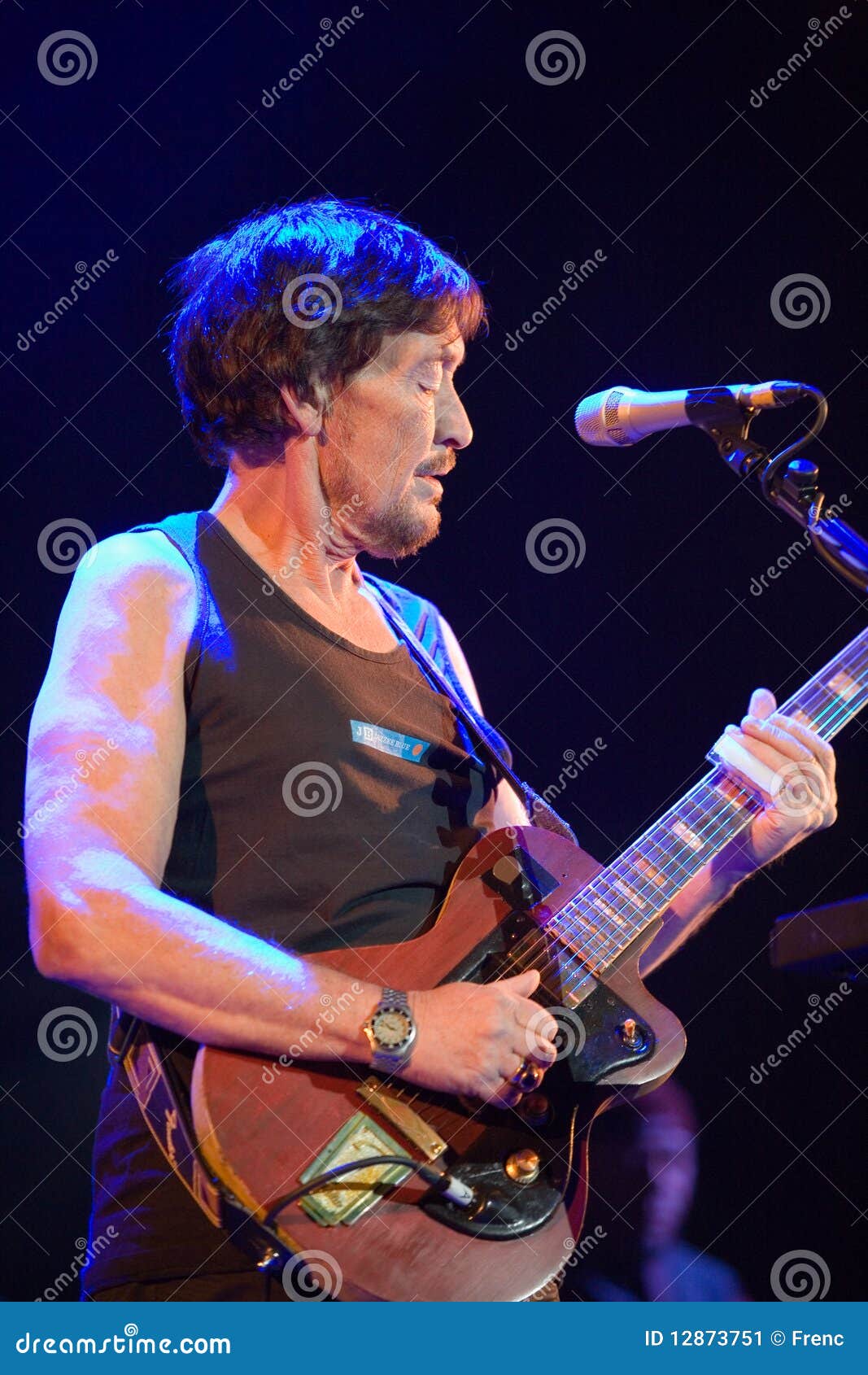 BUDAPEST: Chris Rea Performs Editorial Photo - Image of event, budapest ...