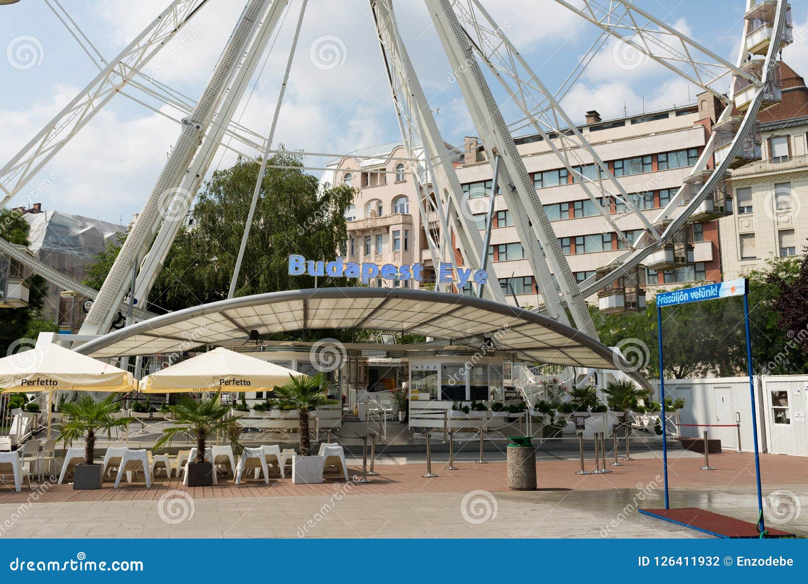 The Budapest Eye - Budapest - Hungary Editorial Photography - Image of ...
