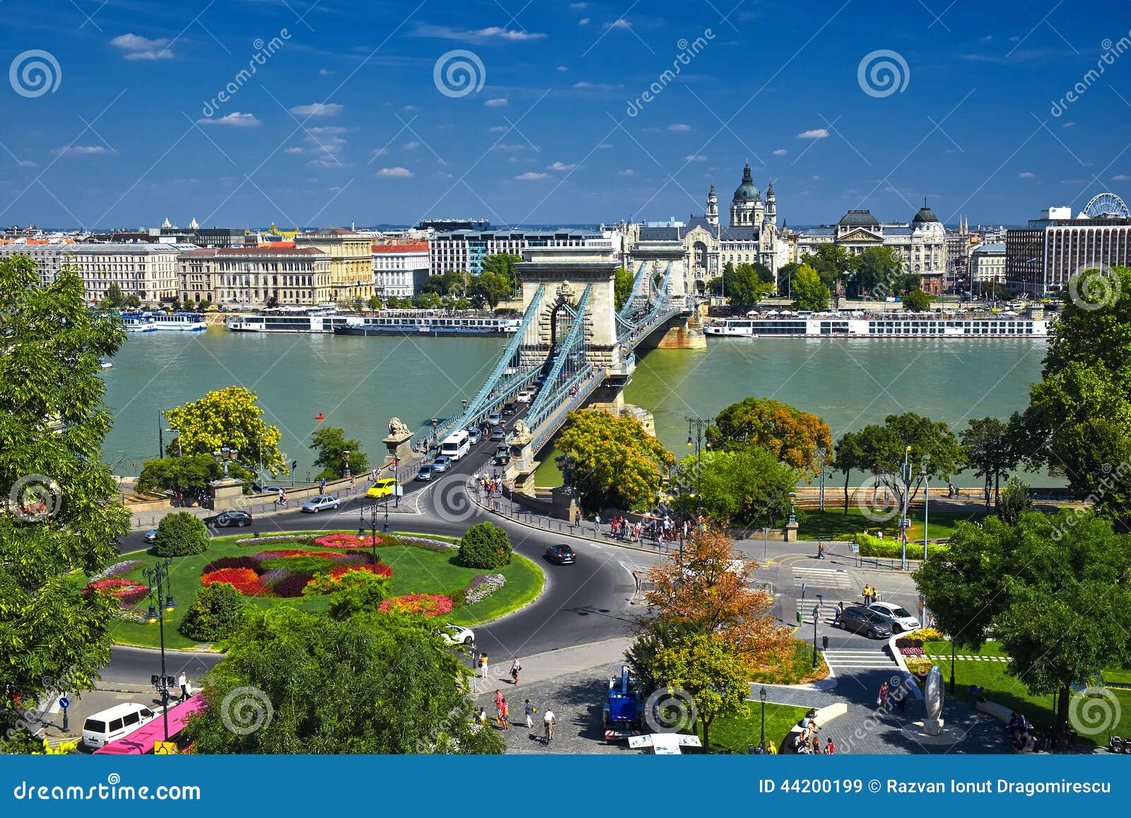 Budapest Old Chain Bridge editorial stock image. Image of place - 44200199