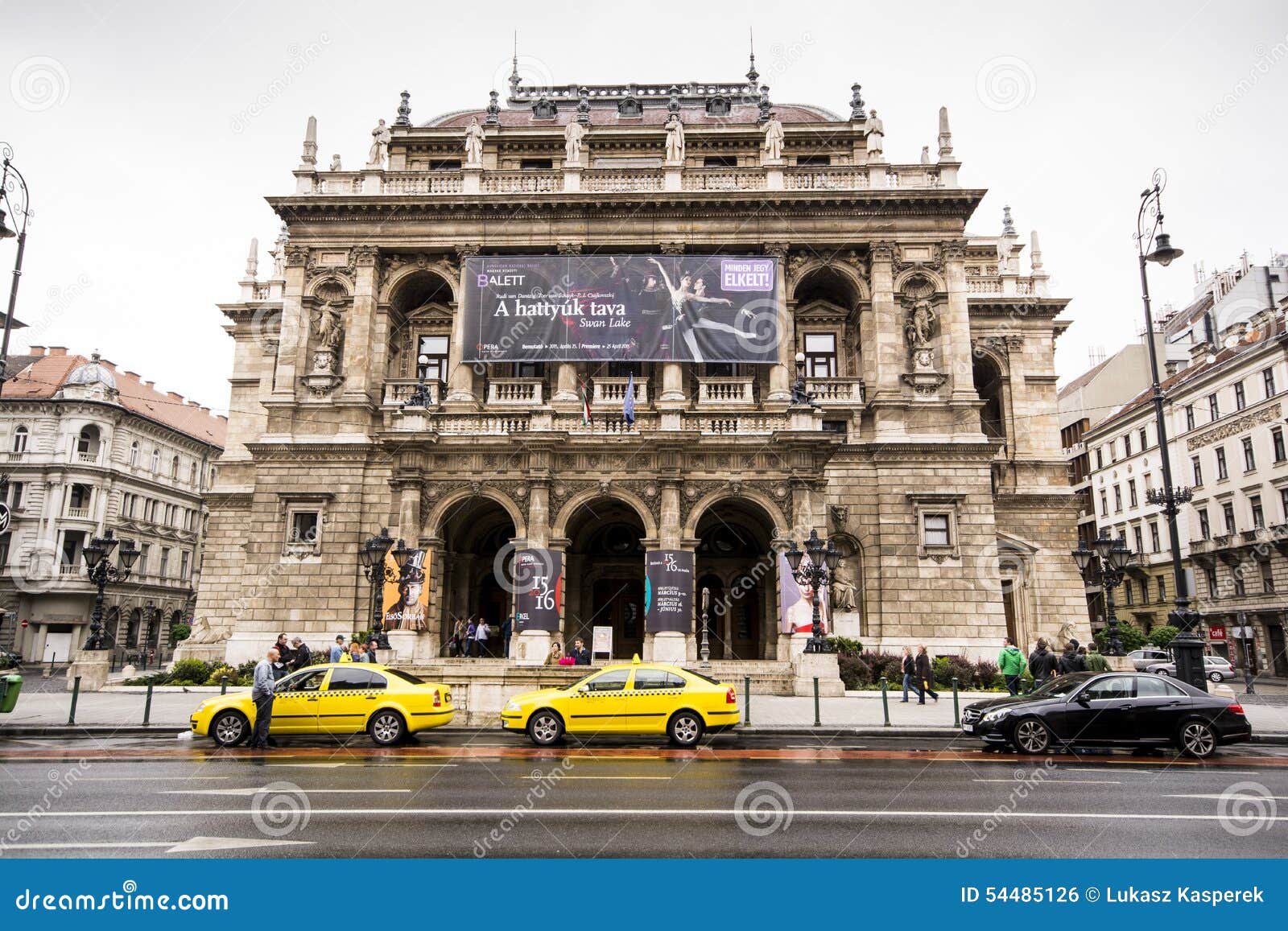 Budapest Opera House editorial photo. Image of yellow - 54485126
