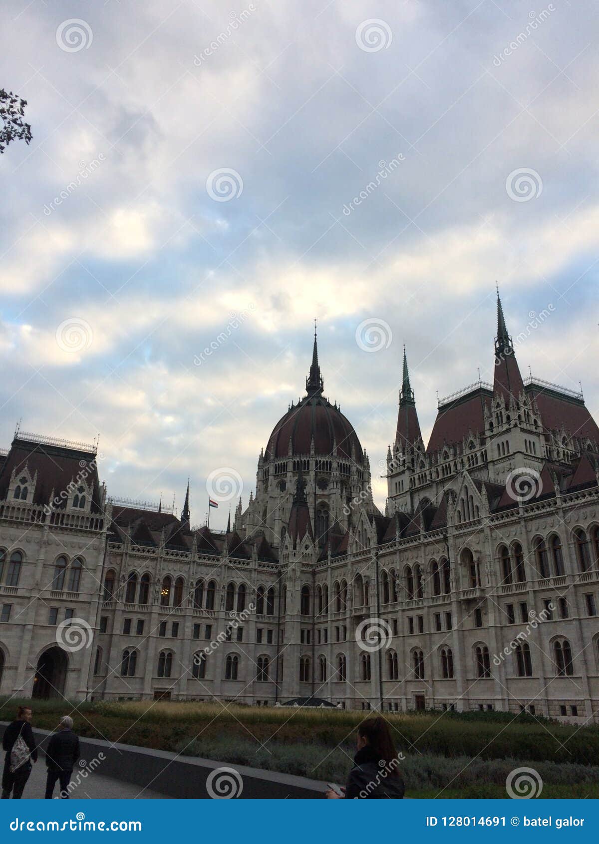Budapest editorial photo. Image of perfect, hungary - 128014691