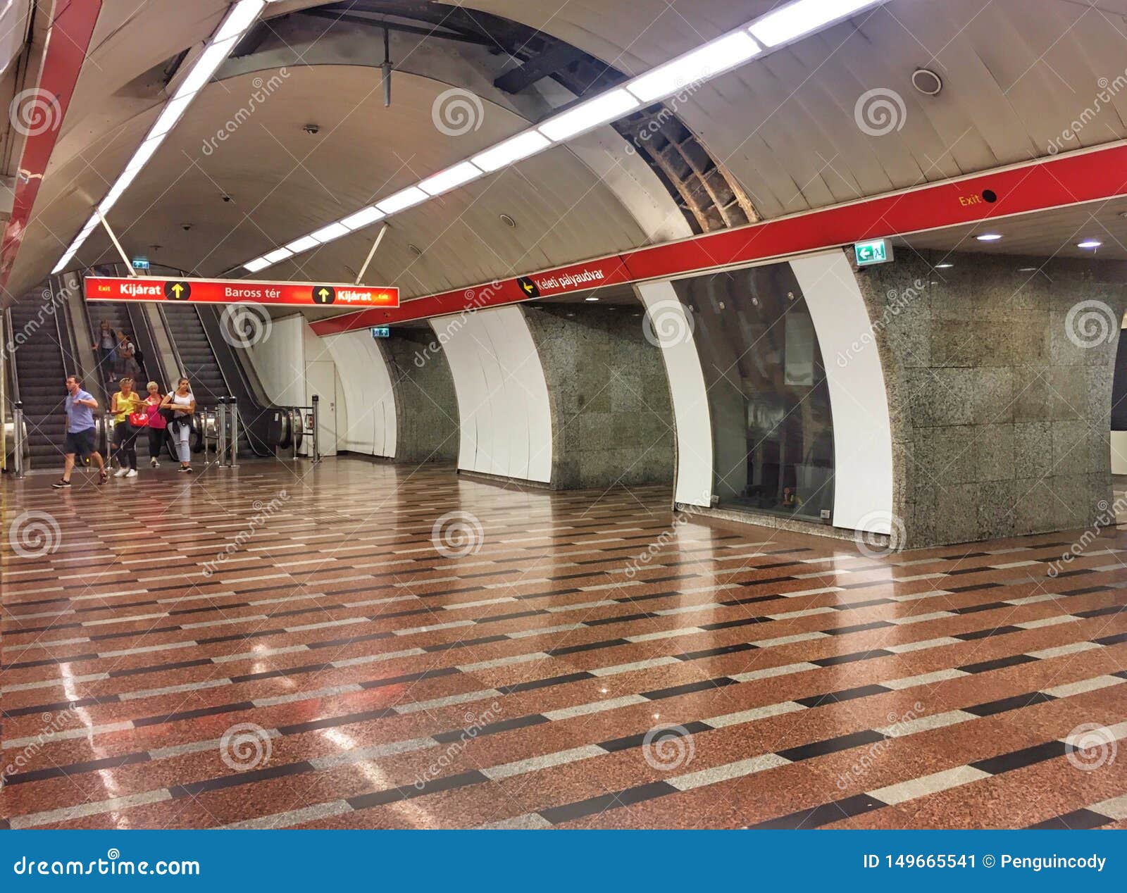 Budapest metro station editorial photo. Image of budapest - 149665541