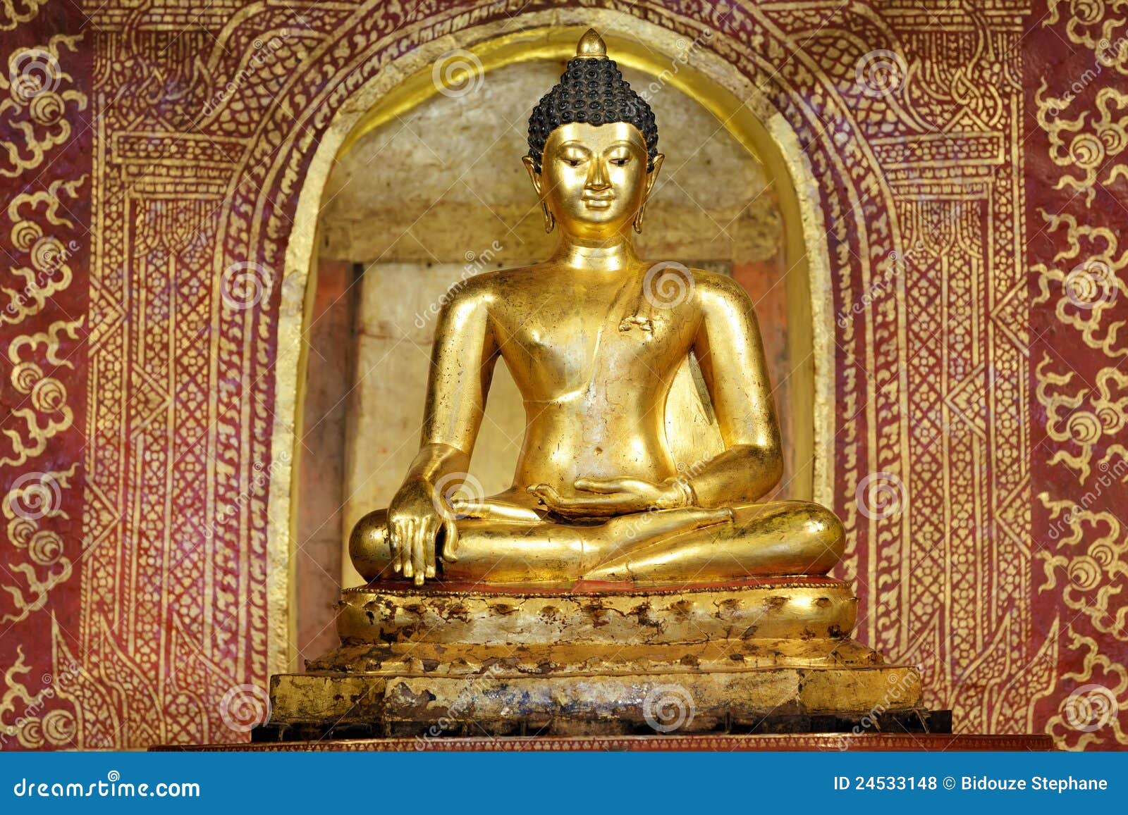 Buddha de oro foto de archivo. Imagen de buda, tailandés - 24533148