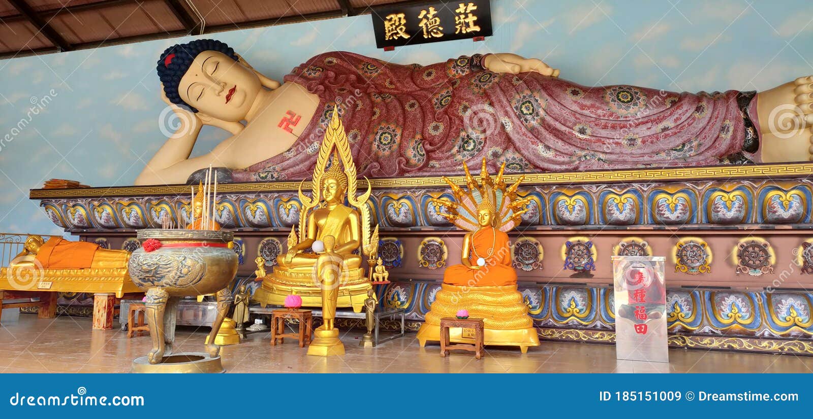 Buddha En 18 Luohan Templo Semerah Johor Imagen de archivo - Imagen de ...