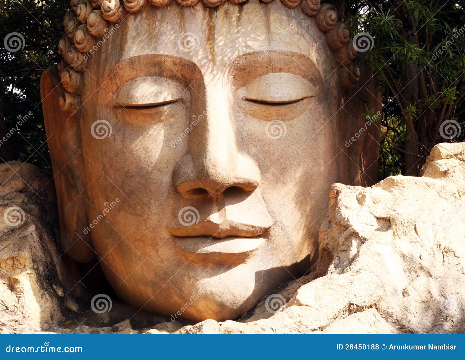 Buddha Head In Tree Roots At Wat Mahathat Temple Royalty-Free Stock ...