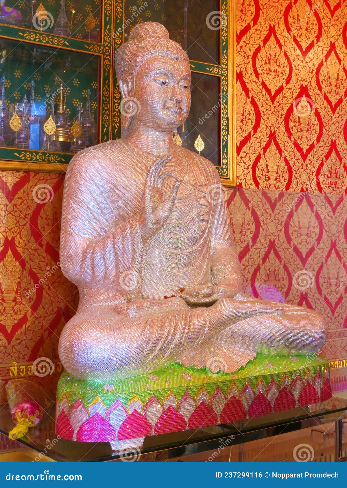 Buddha Image in the Posture of First Sermon Stock Photo - Image of ...