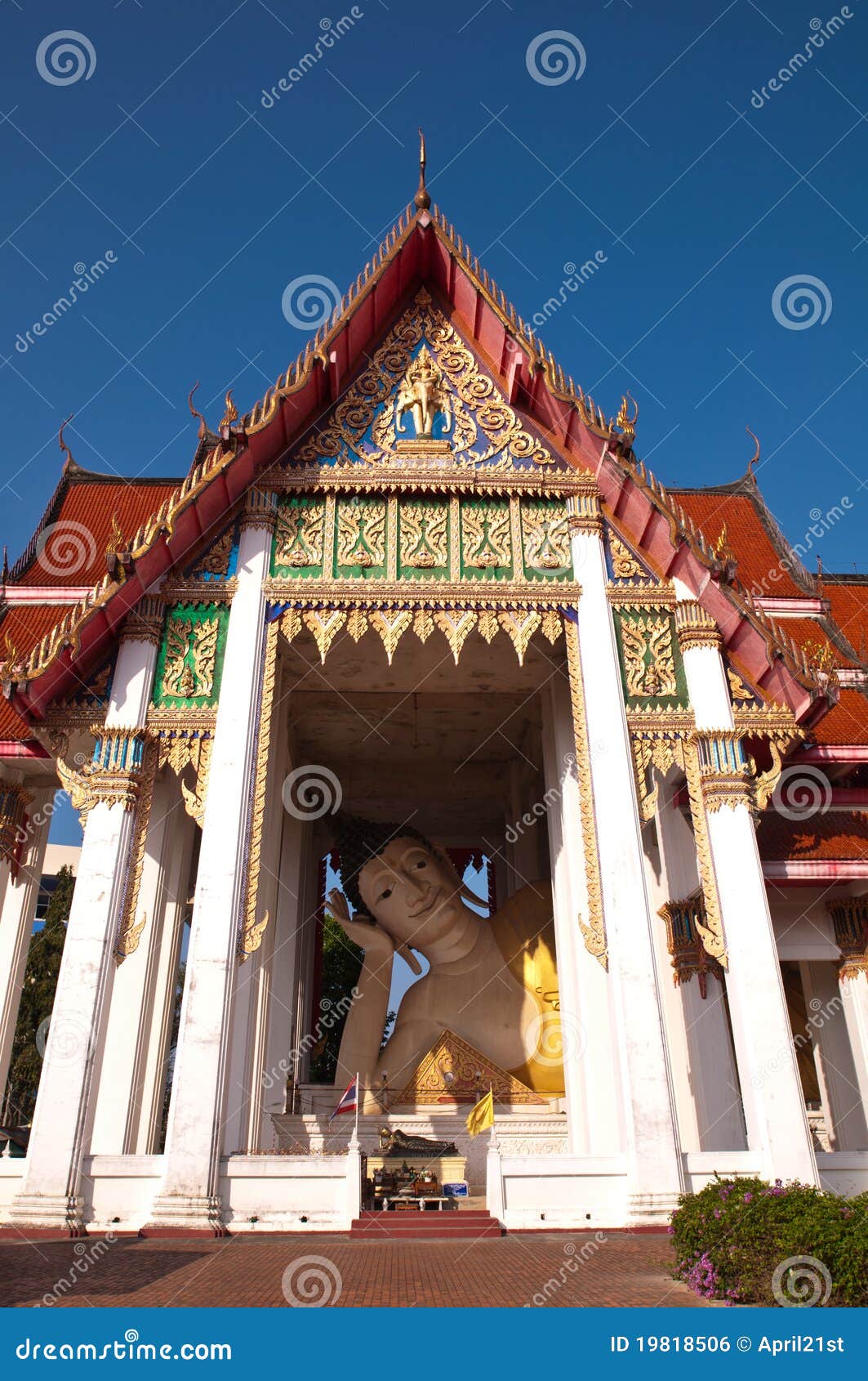 Buddha lay down in temple stock photo. Image of plated - 19818506