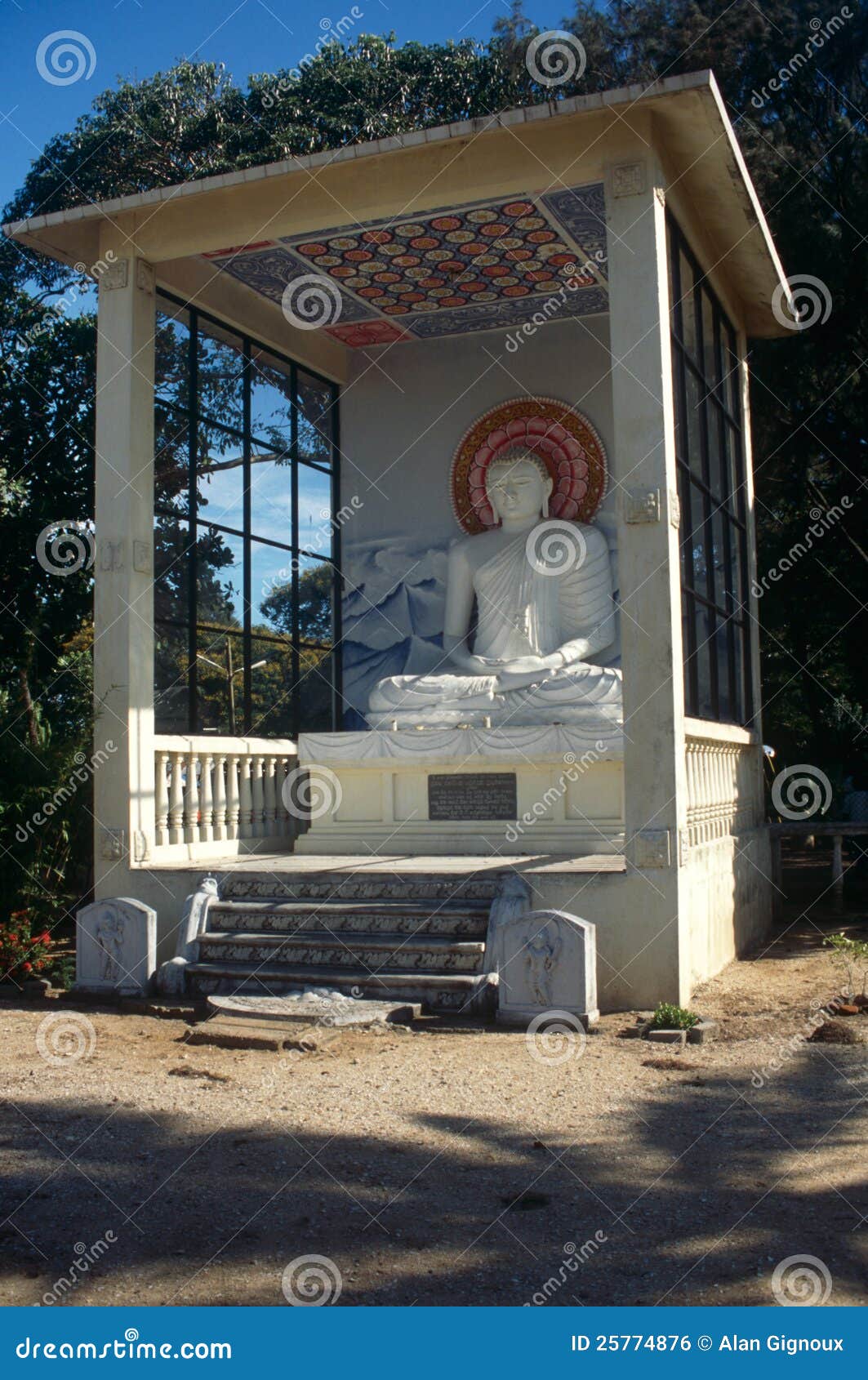 Buddha Shrine Room Of Sri Dalada Maligawa Buddhist Temple , Kandy, Sri ...