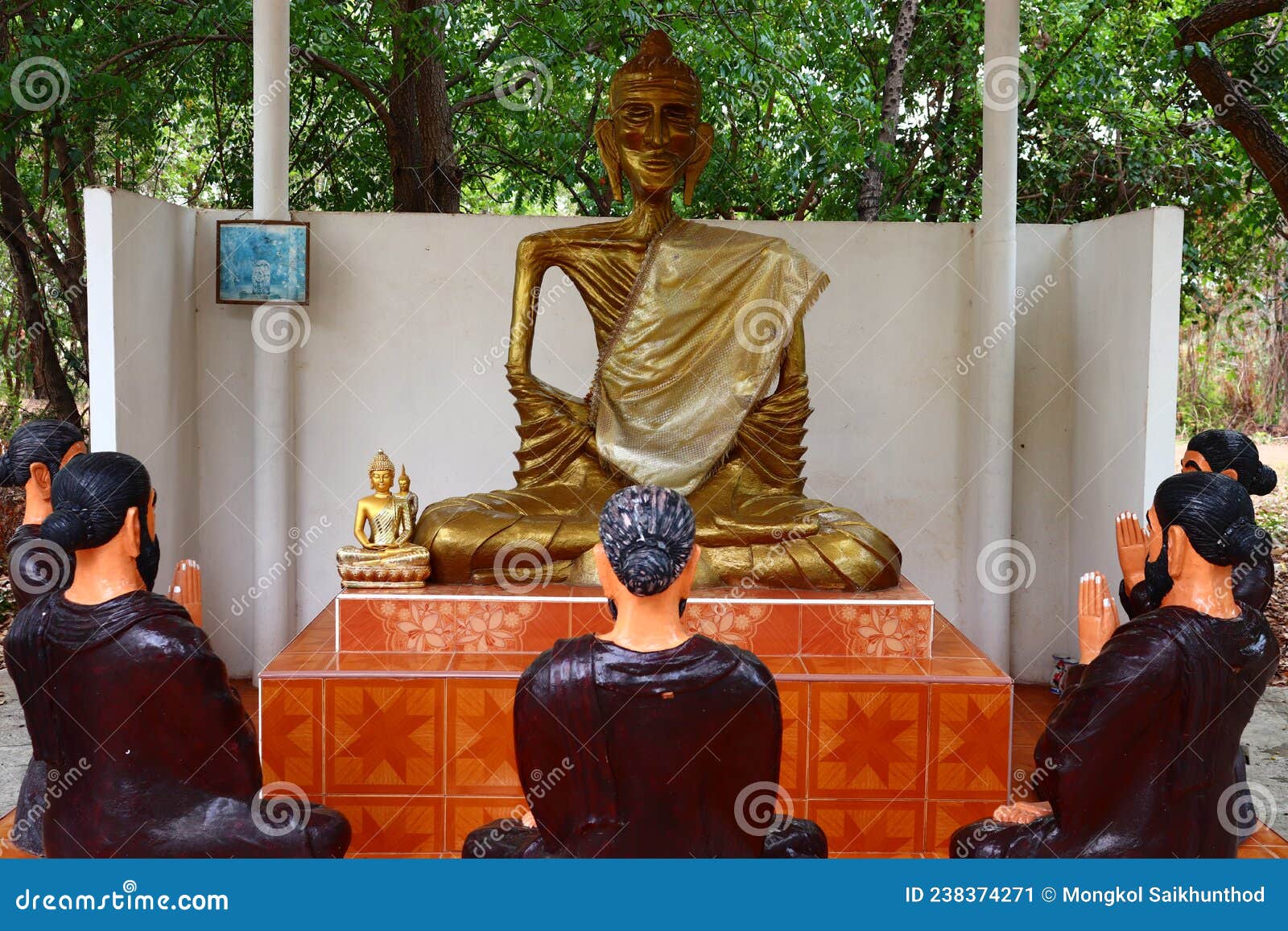The Buddha Statue and First Five Disciples Stock Image - Image of ...