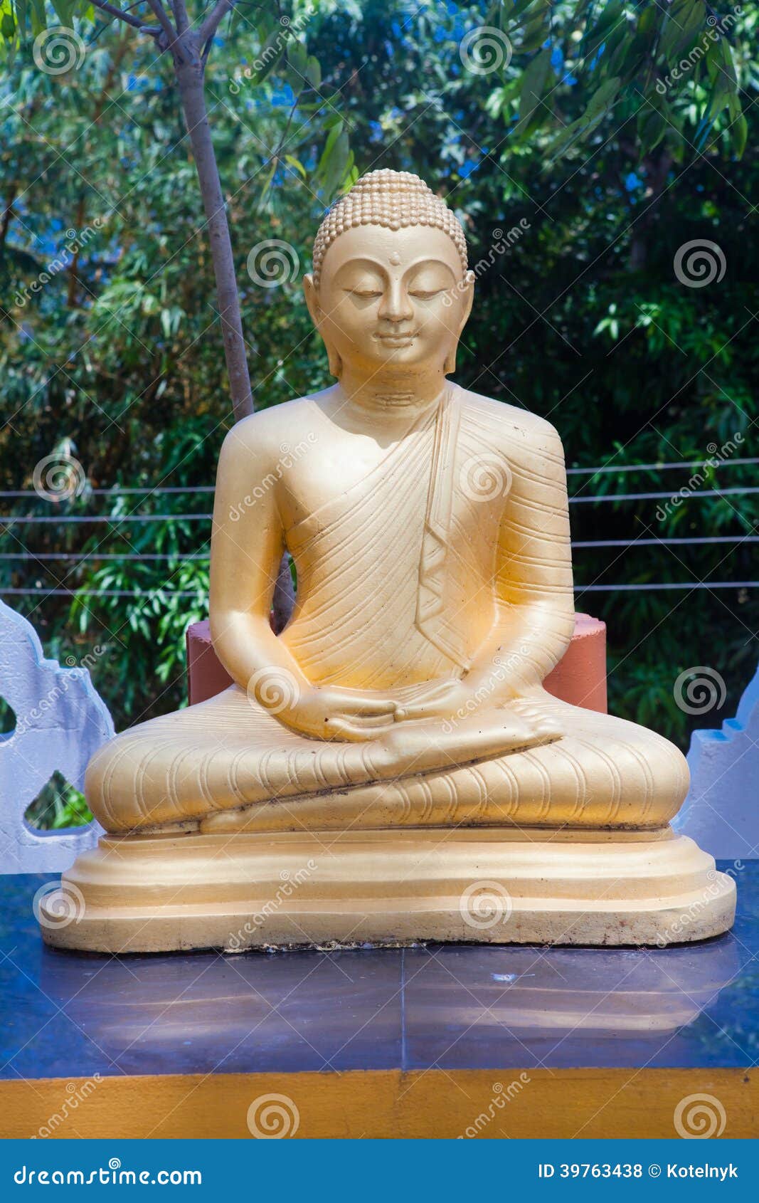 Buddha statue stock photo. Image of peace, religion, prayer - 39763438