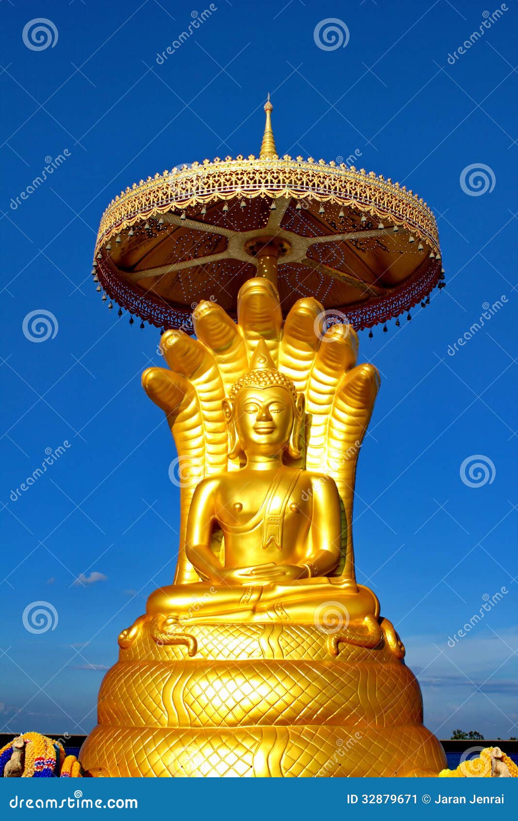 Buddha stock image. Image of gold, religion, meditation - 32879671