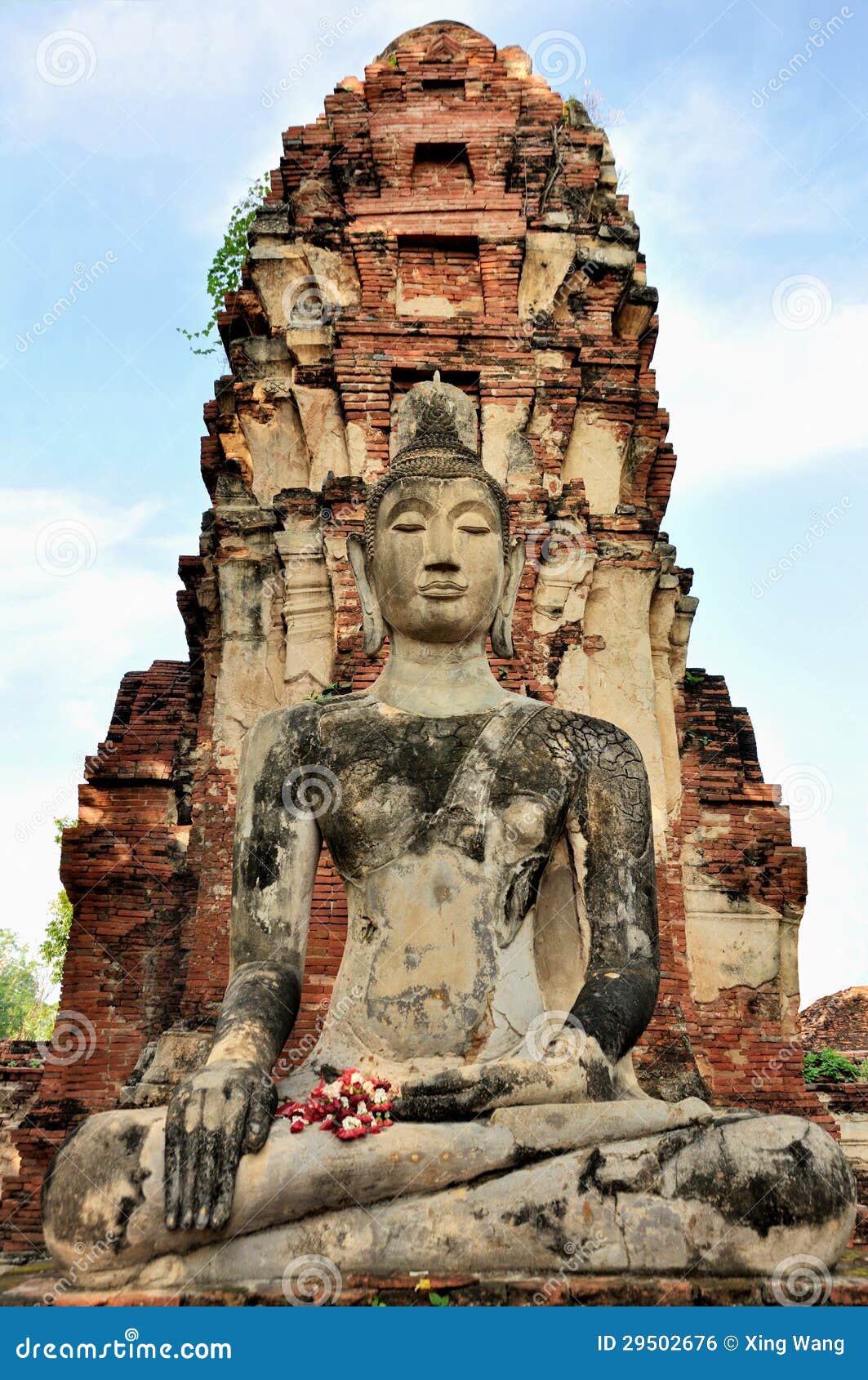 Buddha at Wat Phra Mahathat Stock Photo - Image of cultural, buddhism ...
