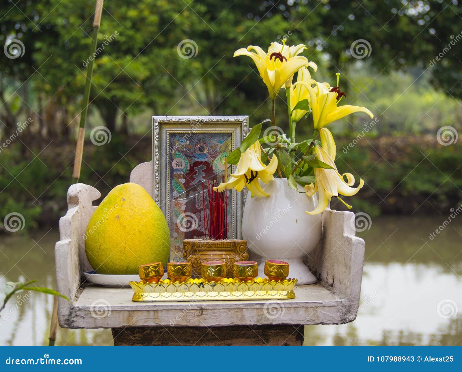 Buddhist altar stock image. Image of still, vietnam - 107988943