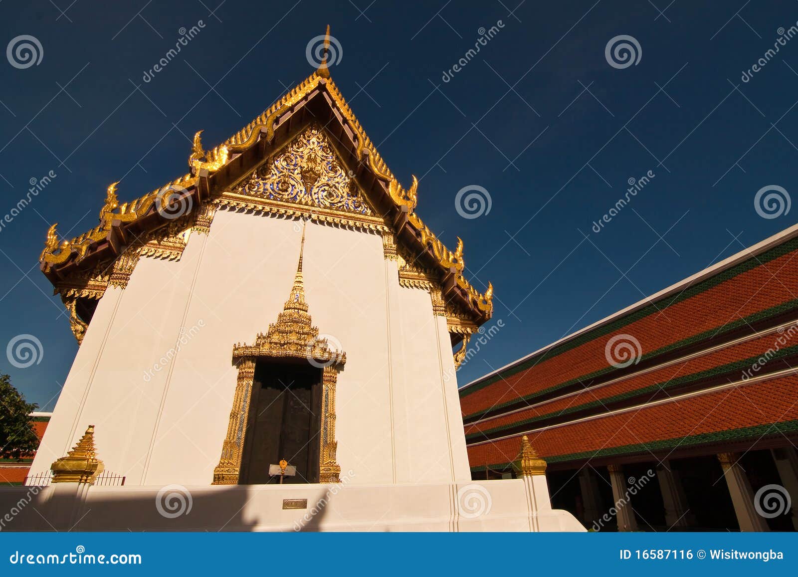 Buddhist building1 stock photo. Image of emerald, religion - 16587116
