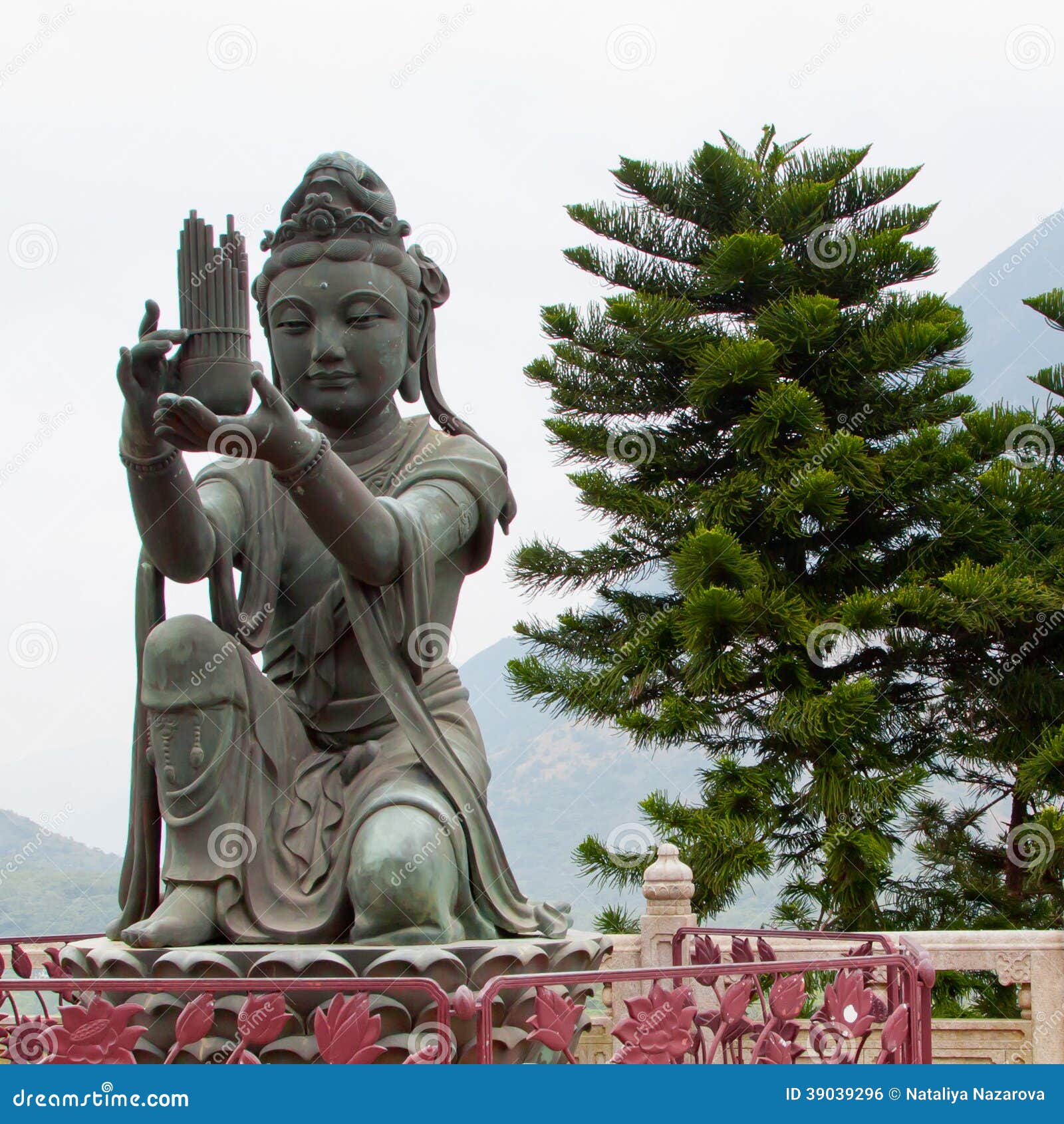 Buddhist Deva statue stock photo. Image of buddist, kong - 39039296