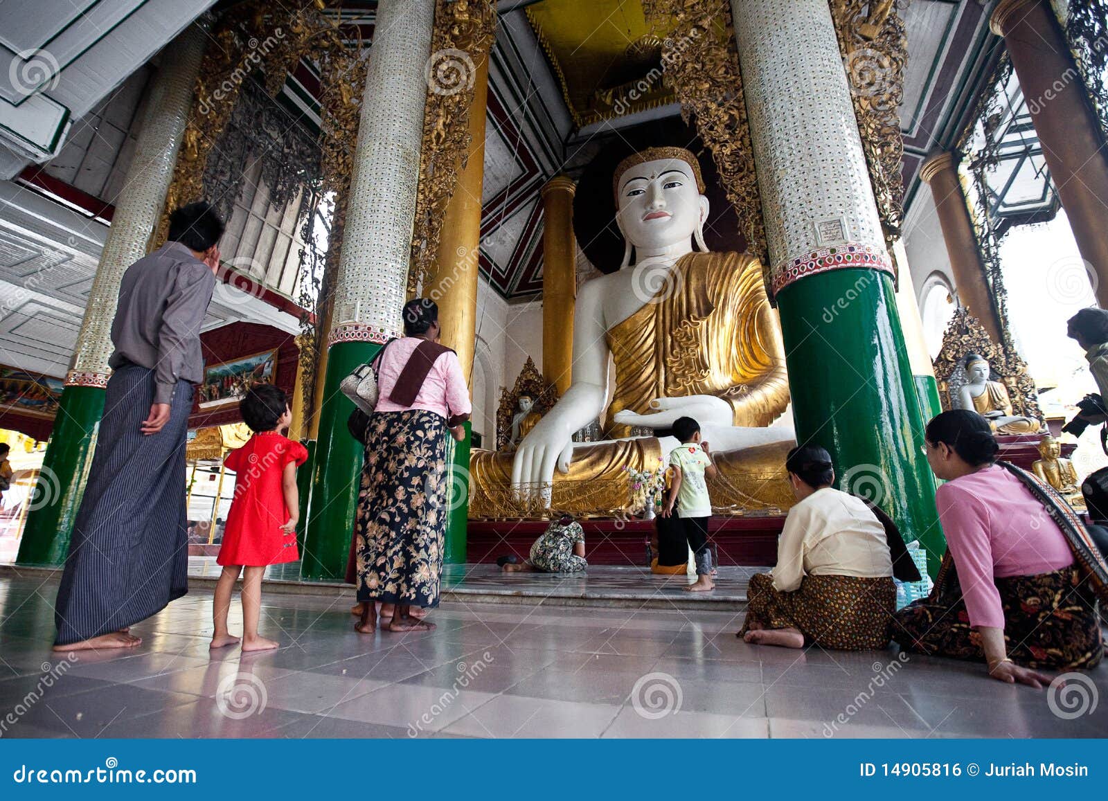Buddhist Devotee Praying To Statue of Buddha Editorial Photo - Image of ...