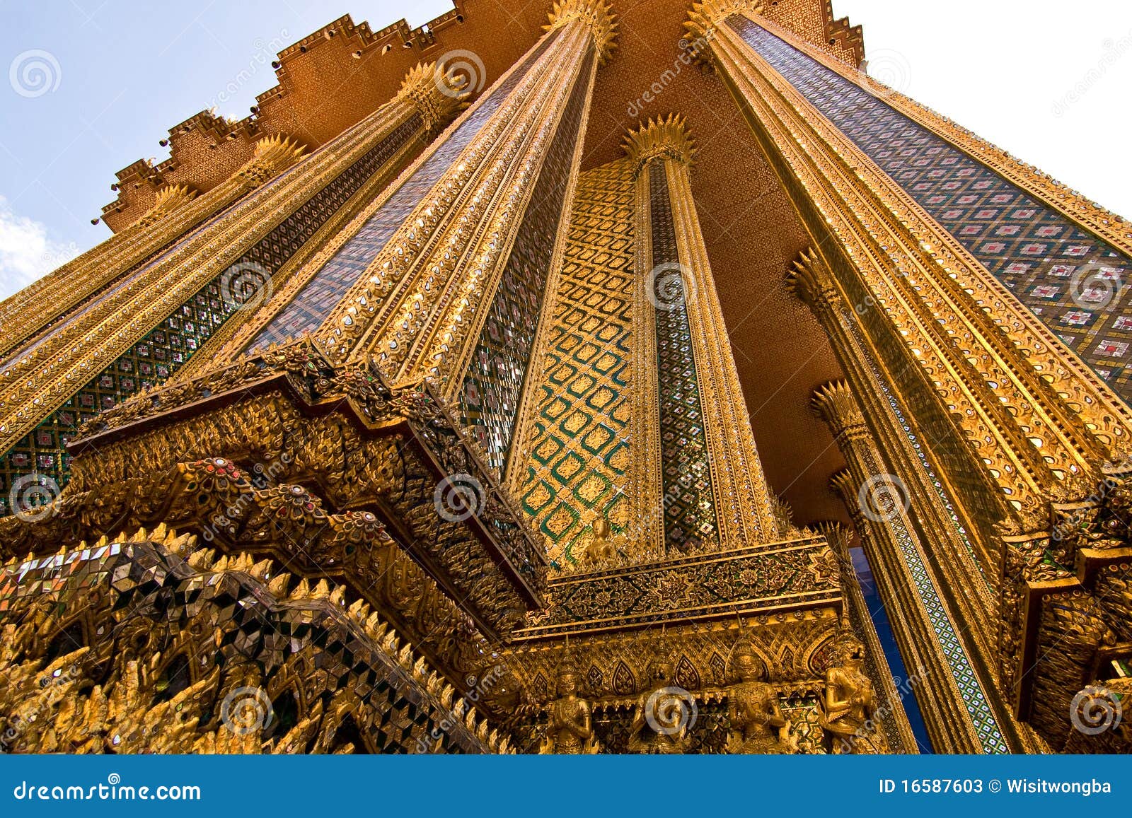 Buddhist library builiding stock image. Image of gold - 16587603