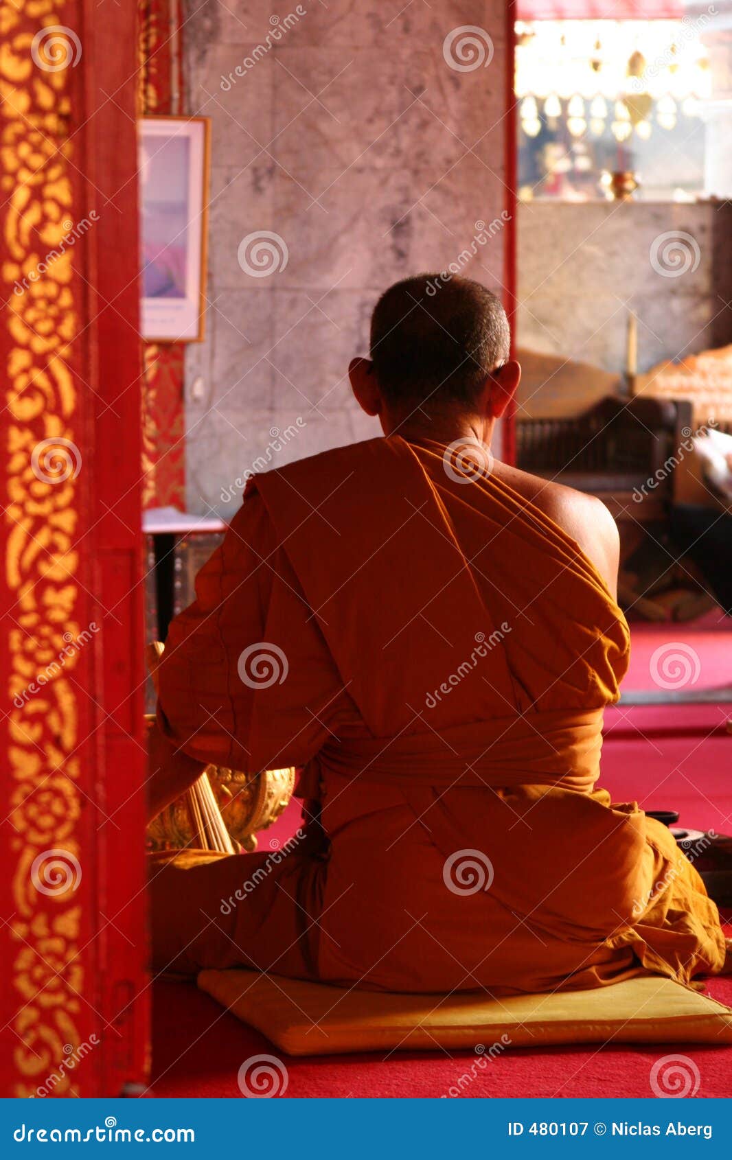 Buddhist Monk editorial photography. Image of thailaind - 480107
