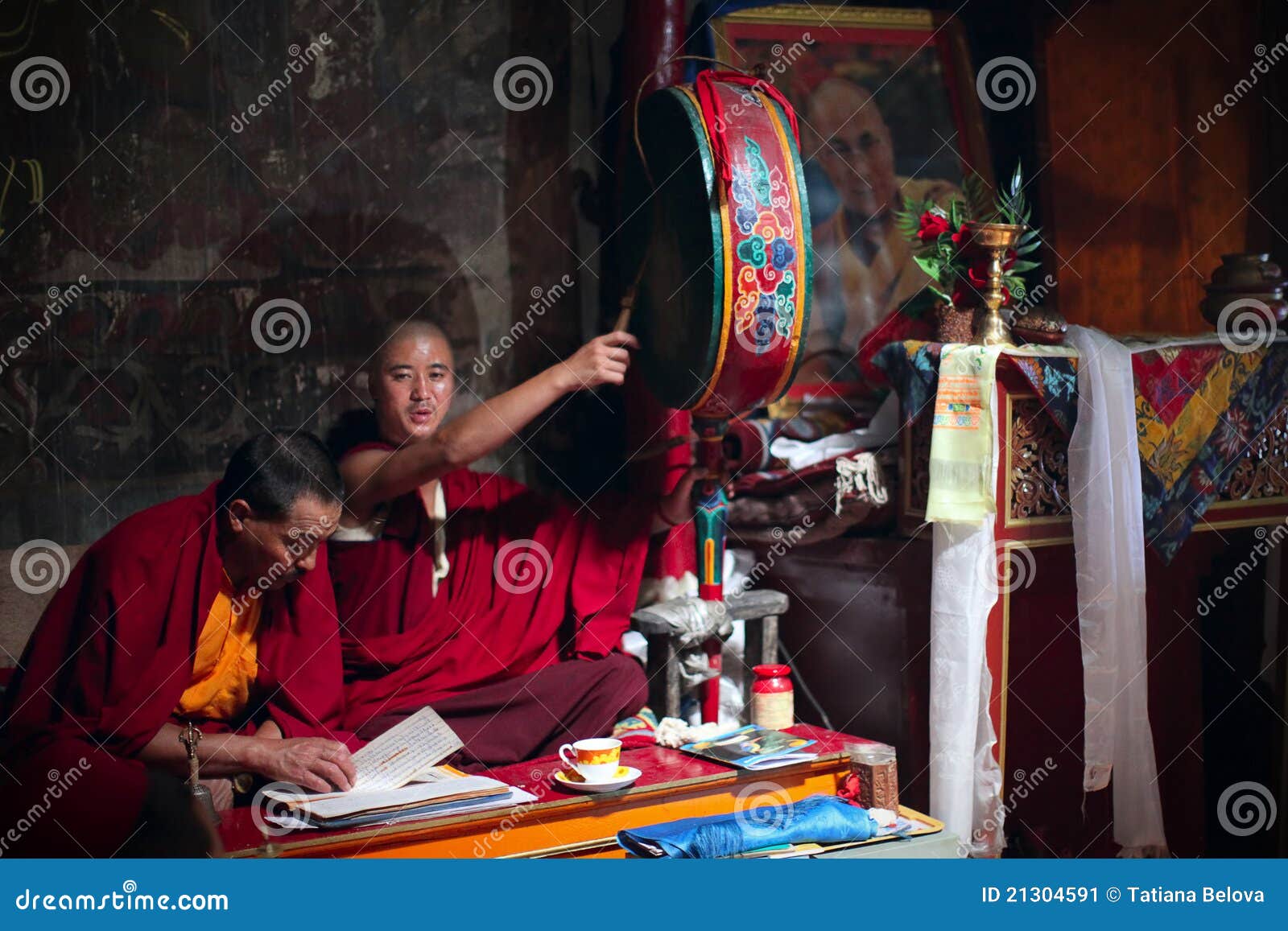 Buddhist Monks in Monastery Editorial Photo - Image of ceremony, prayer ...