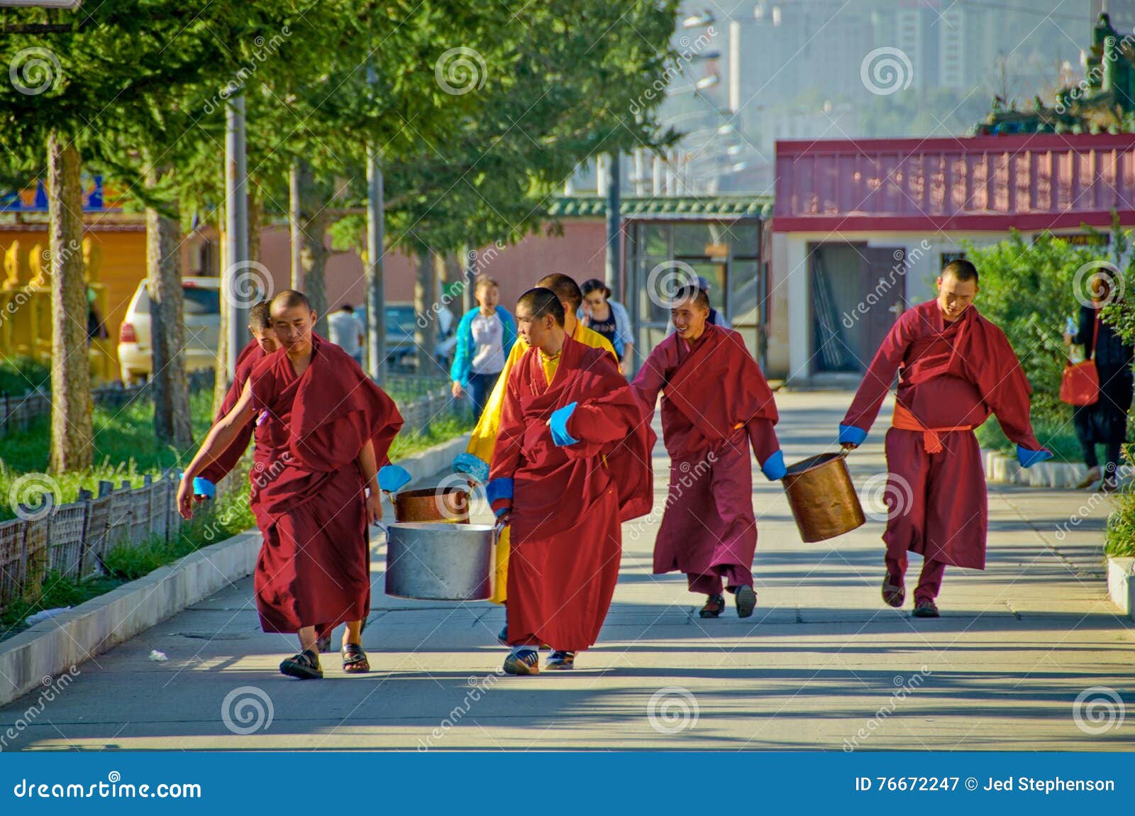 Monks Walking On The 2 Km Long Path With Ancient Tombs In The Okunoin ...