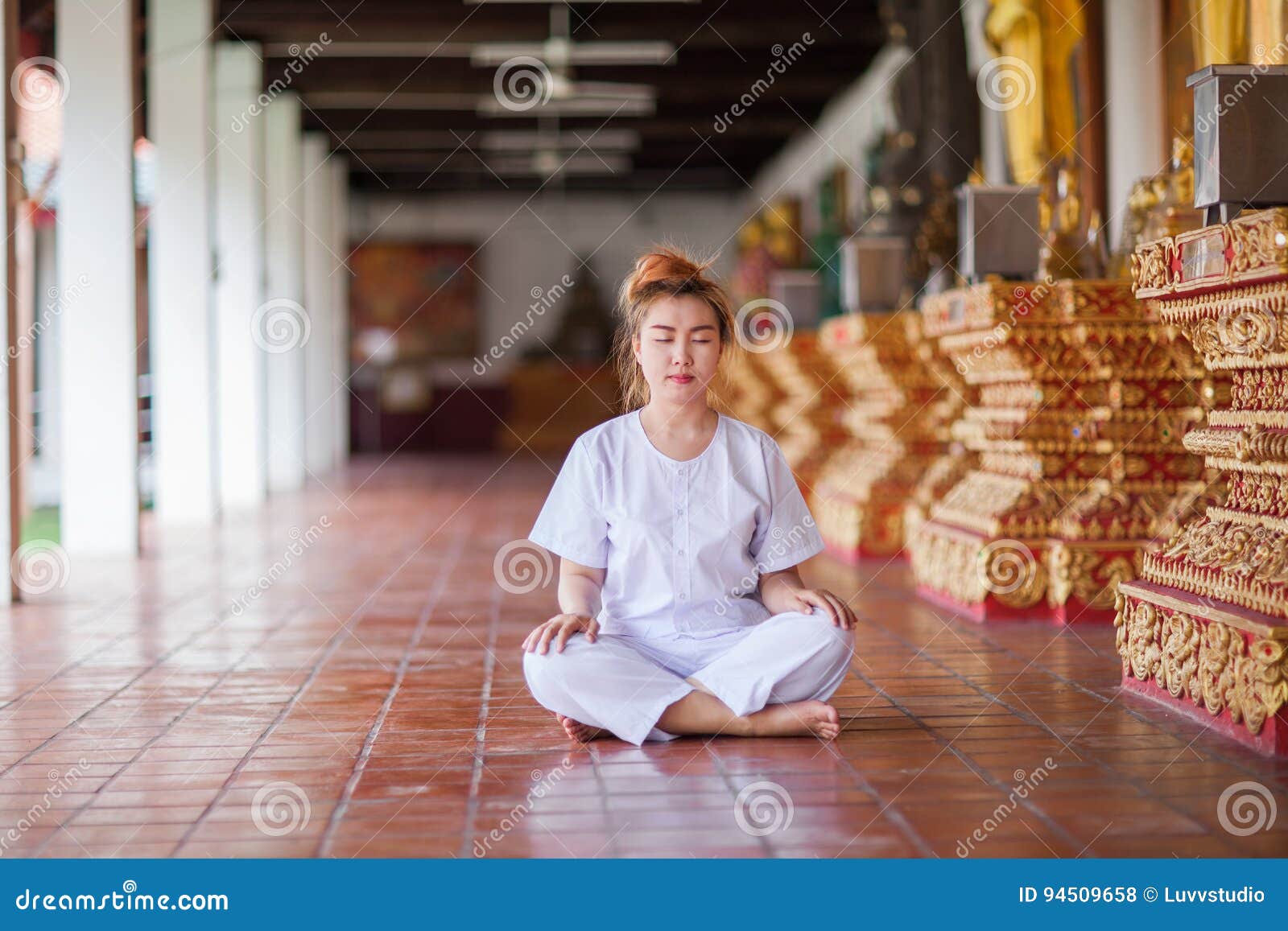 Buddhist Nuns Meditation on the Temple of Thailand Stock Photo - Image ...