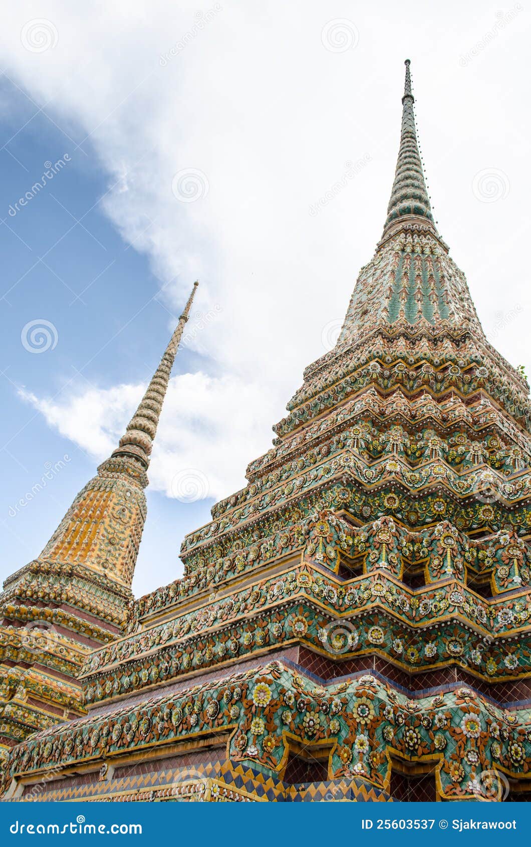 Buddhist pagoda stock image. Image of landmark, glazed - 25603537