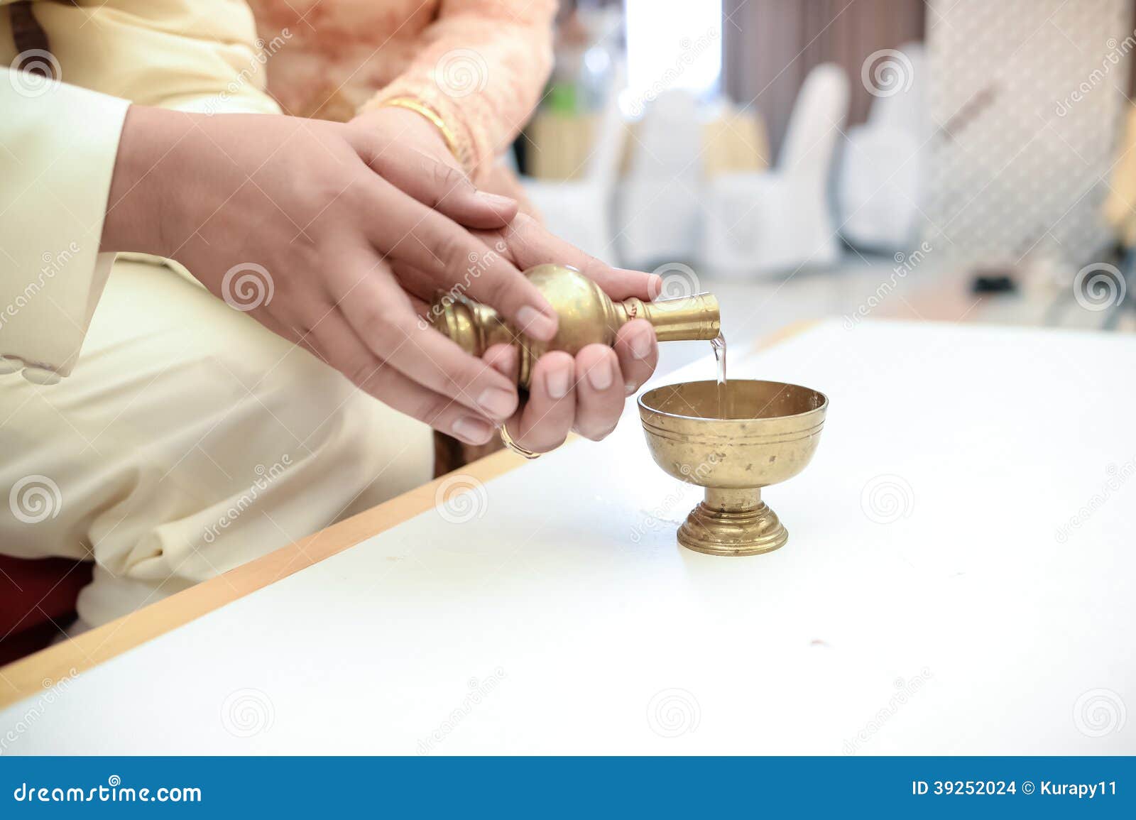 Buddhist S Grail Pouring Water Stock Photo - Image of purify, ceremony ...