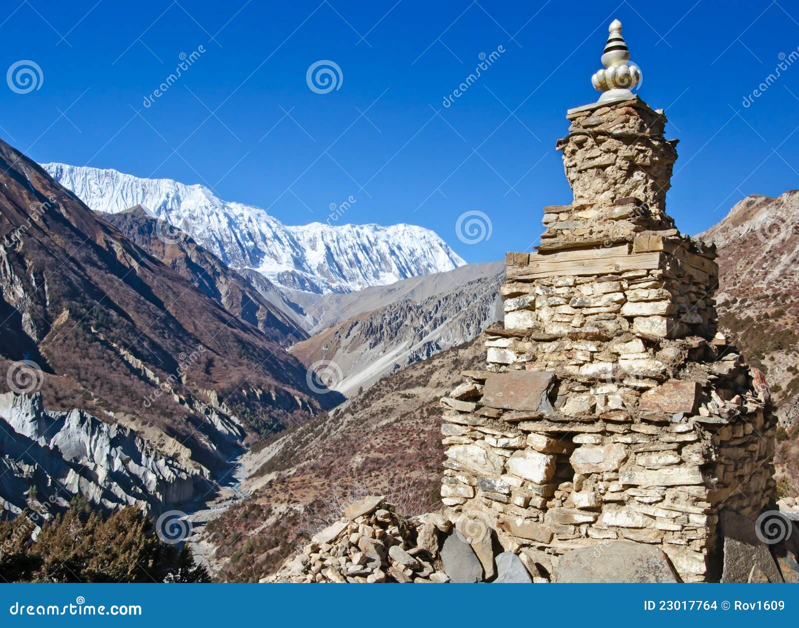 The Buddhist Stupa in Himalayas Stock Photo - Image of majestic, massif ...