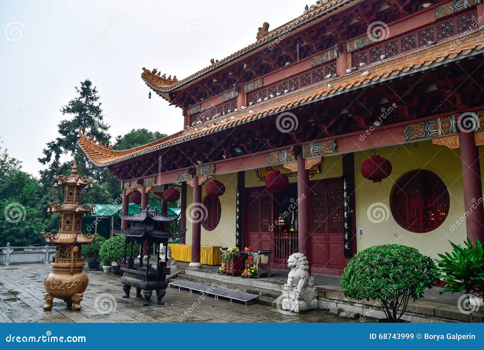 Buddhist temple Hongfa stock image. Image of landmark - 68743999