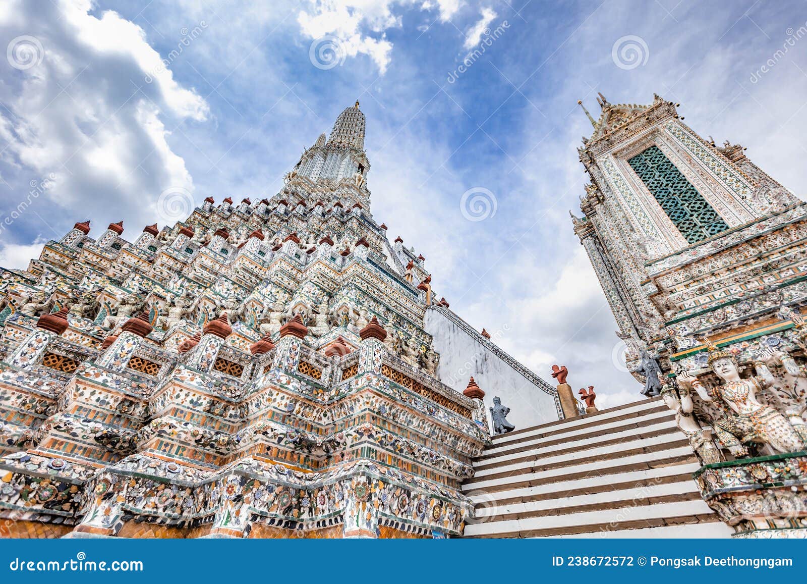 The Buddhist Temple Wat Arun in Bangkok Stock Photo - Image of buddhist, religion: 238672572