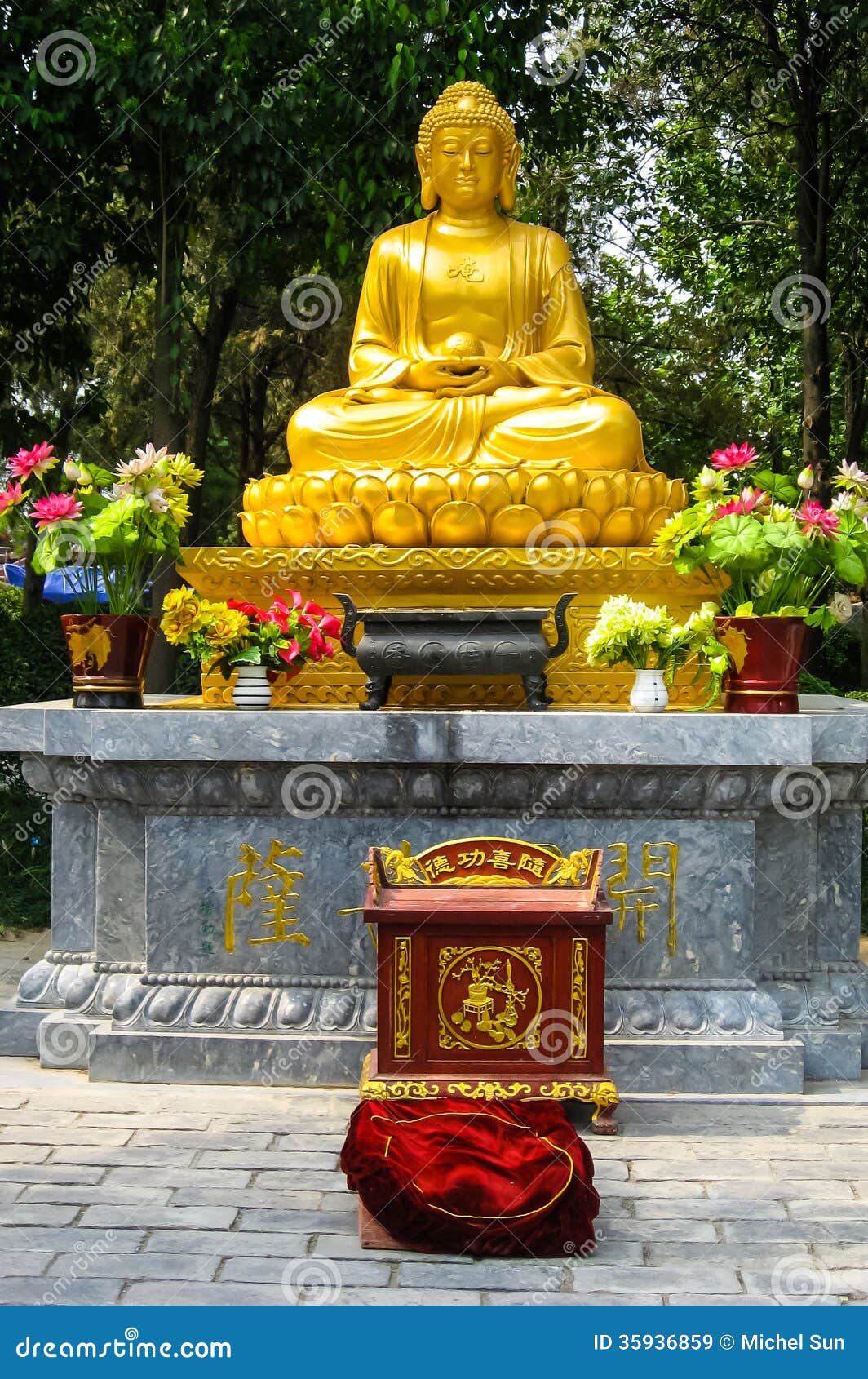 Buddhist woman praying stock image. Image of religious - 35936859