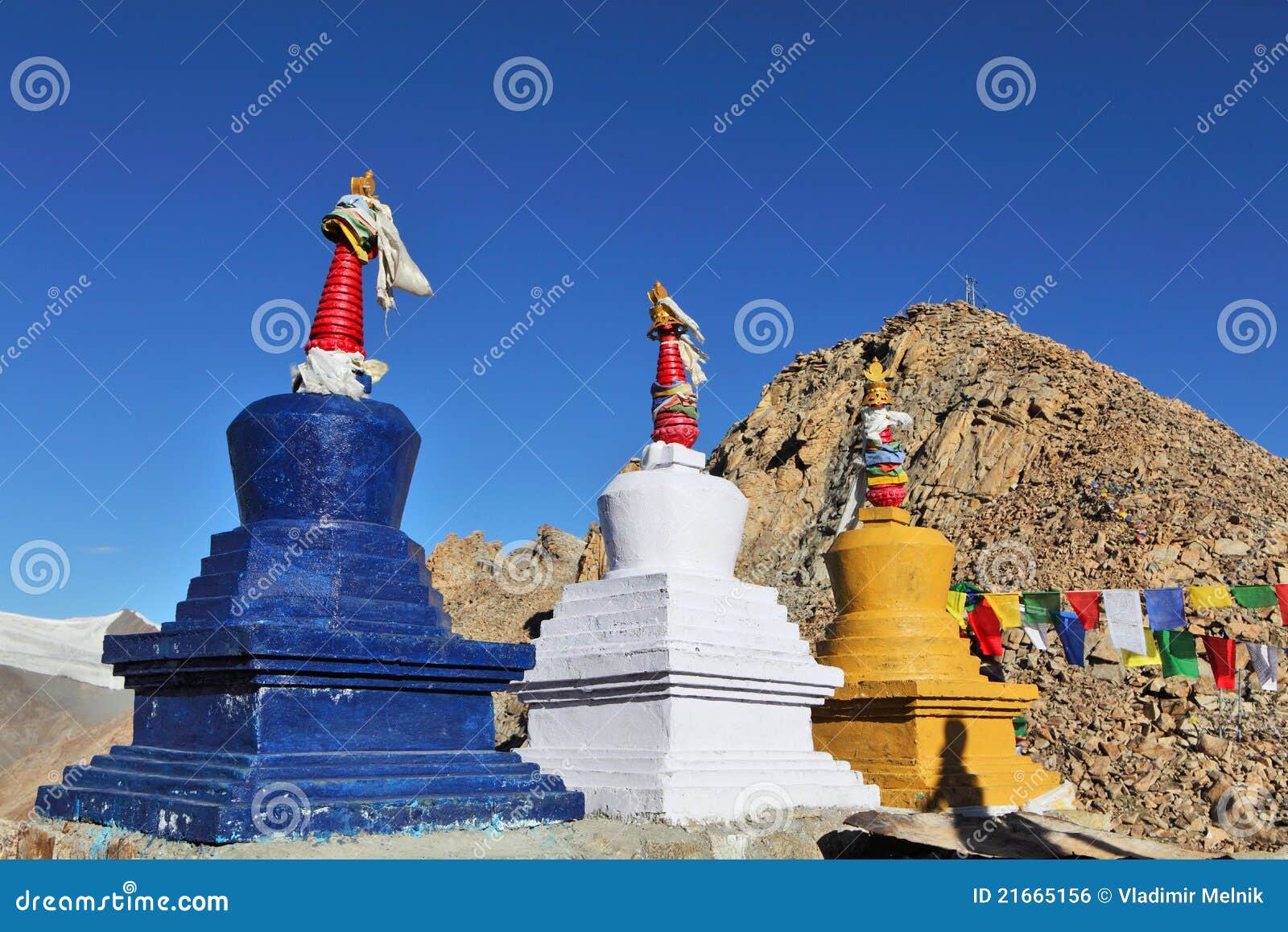 Buddhistic Stupas (chorten) in the Himalayas Stock Photo - Image of ...