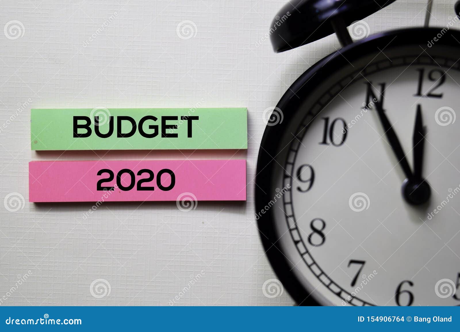 Budget 2020 Text on Sticky Notes Isolated on Office Desk Stock Photo ...