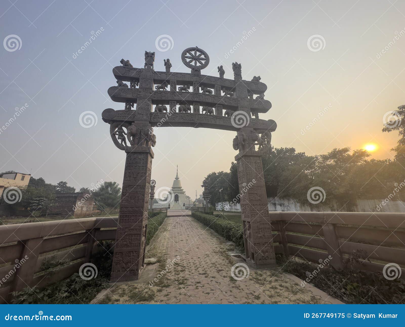 Budhhist Architecture Image Sachi Stoop Entry Gate Stock Image - Image ...