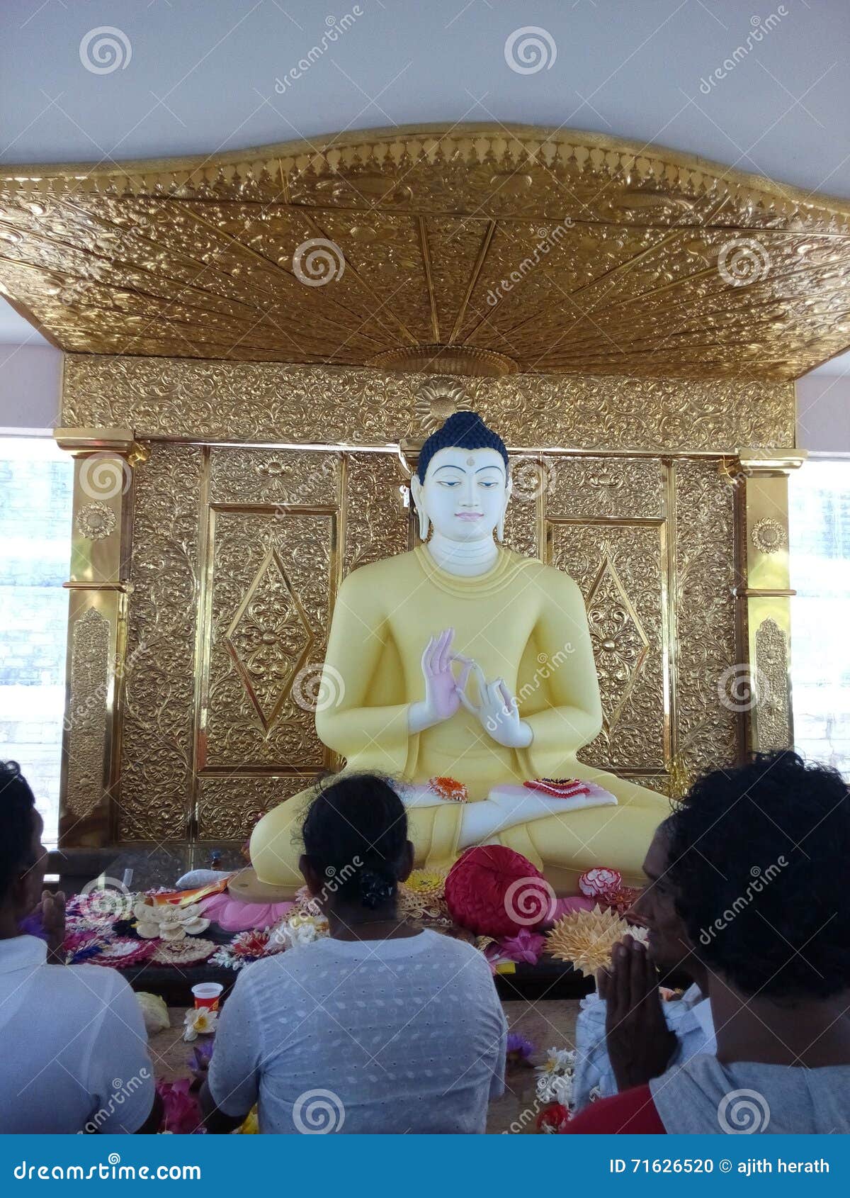 Budurajanam wahanse editorial image. Image of namobudhaya - 71626520