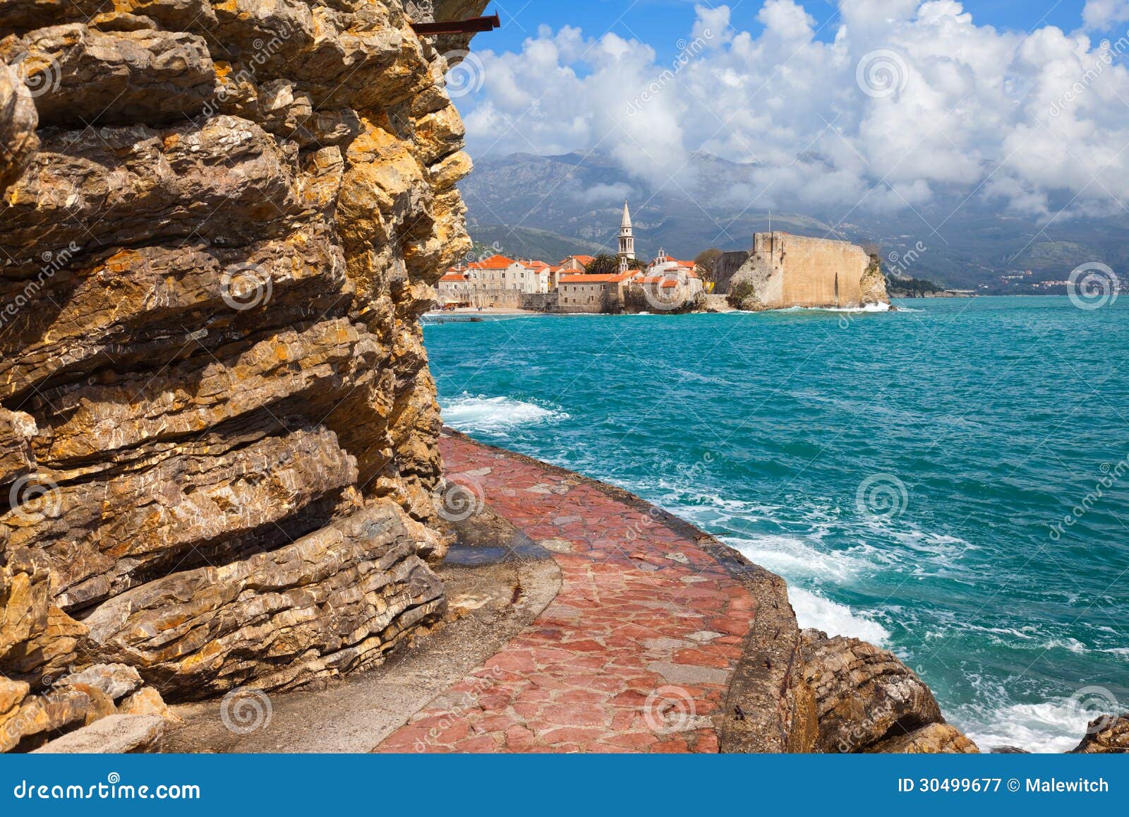 Budva bay-7 image stock. Image du ciel, toit, extérieur - 30499677