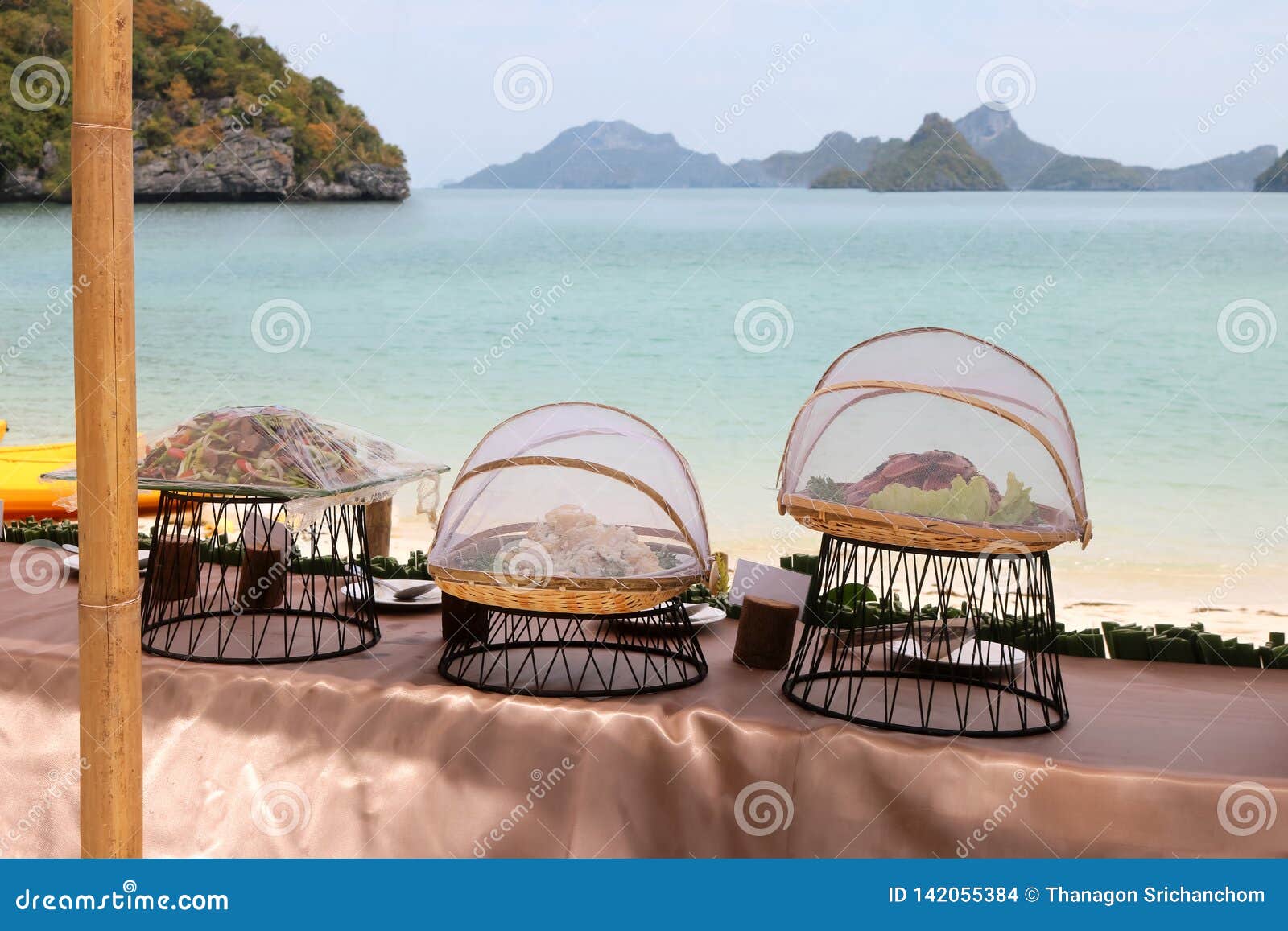 Buffet on the Beach , Line Set Up for Lunch at Tropical Stock Photo ...