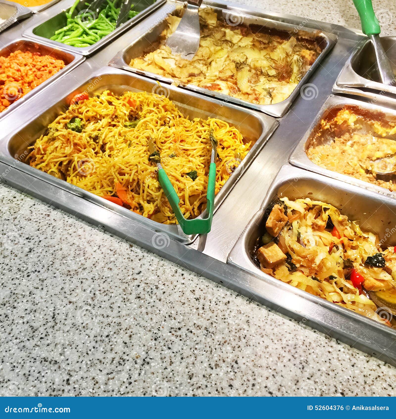 Buffet D'approvvigionamento Con Alimento Vegetariano Fotografia Stock ...