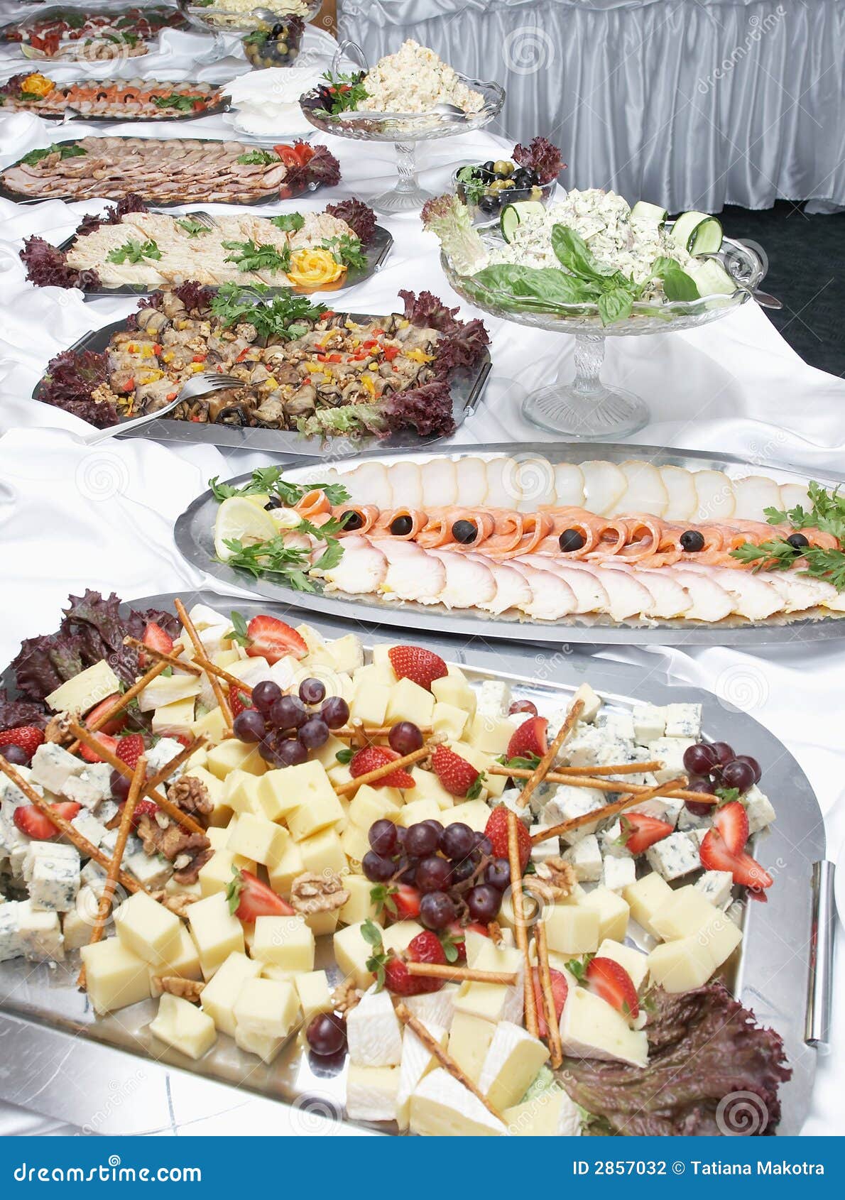Buffet Table Stock Photo | CartoonDealer.com #13986588