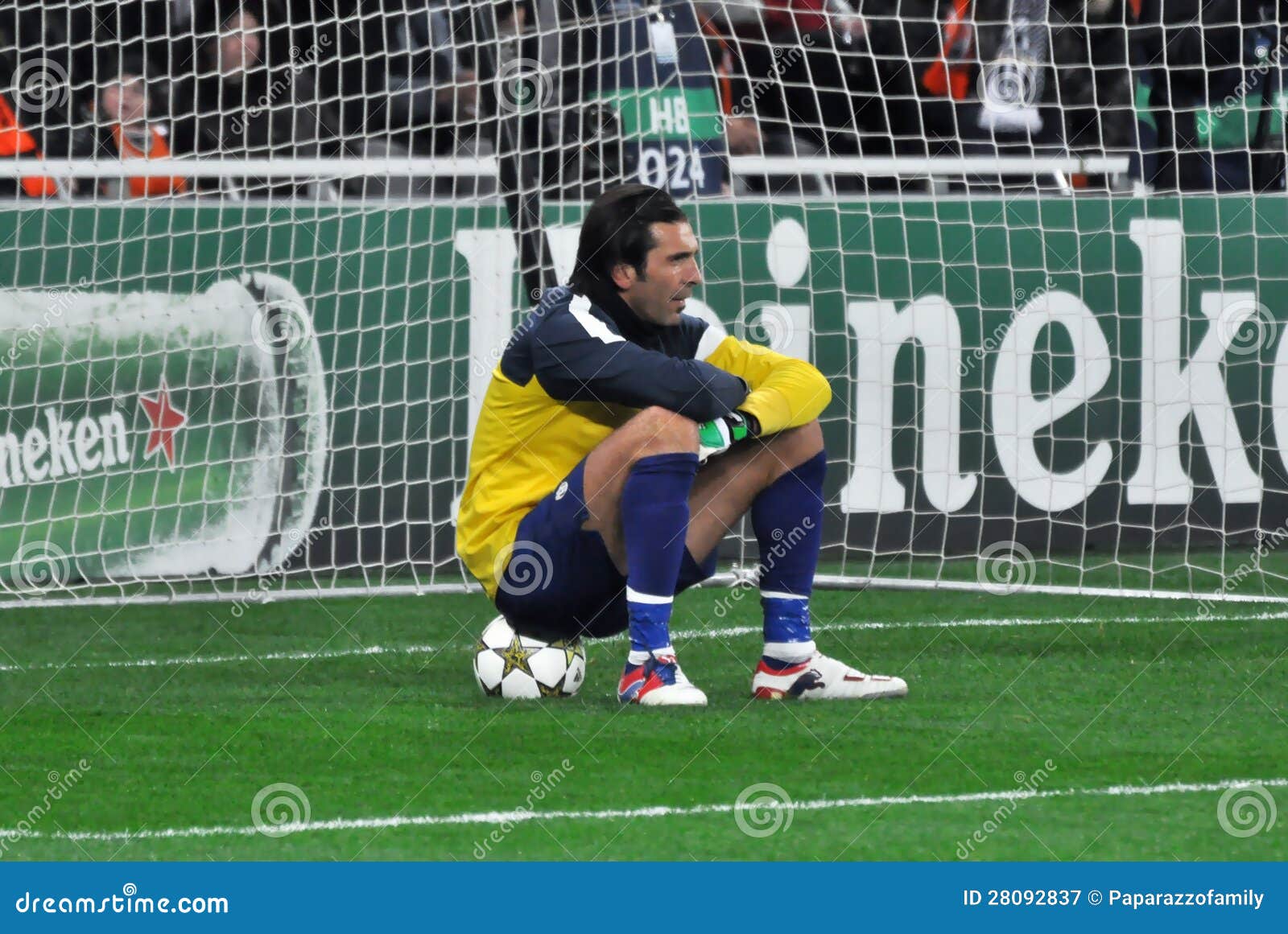 Buffon Diving