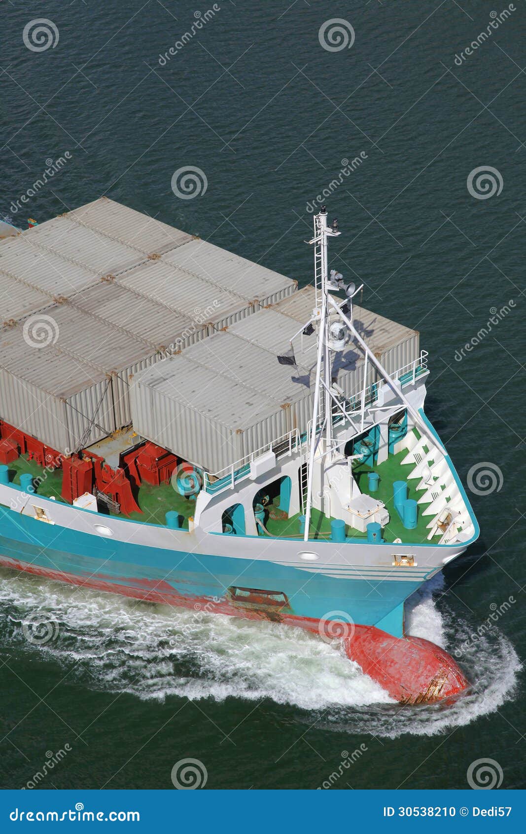 Bug eines Containerschiffs stock photo. Image of gafrac14 - 30538210