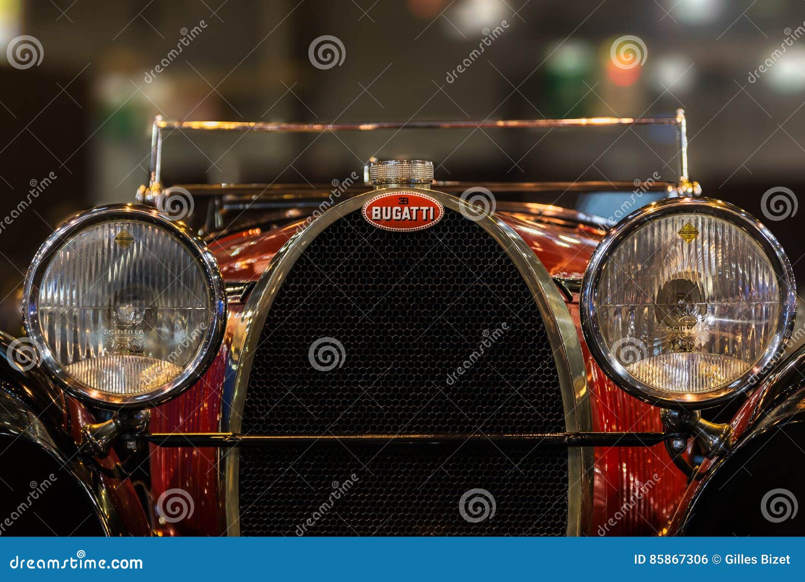 Bugatti-Grill und -logo redaktionelles foto. Bild von sauber - 85867306